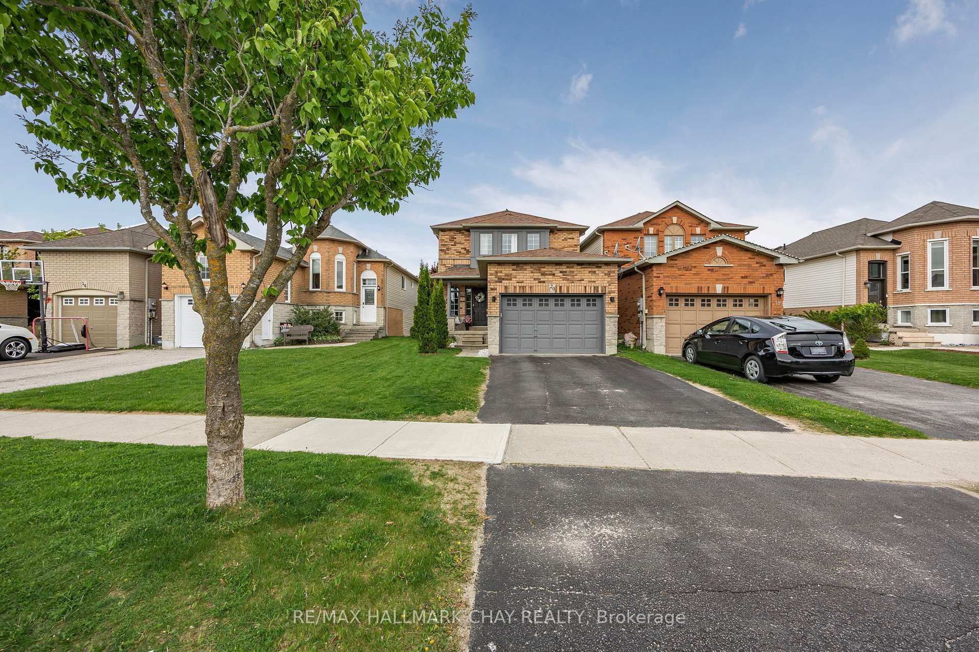 20 BASSWOOD Drive, Barrie, ON L4N 9P1