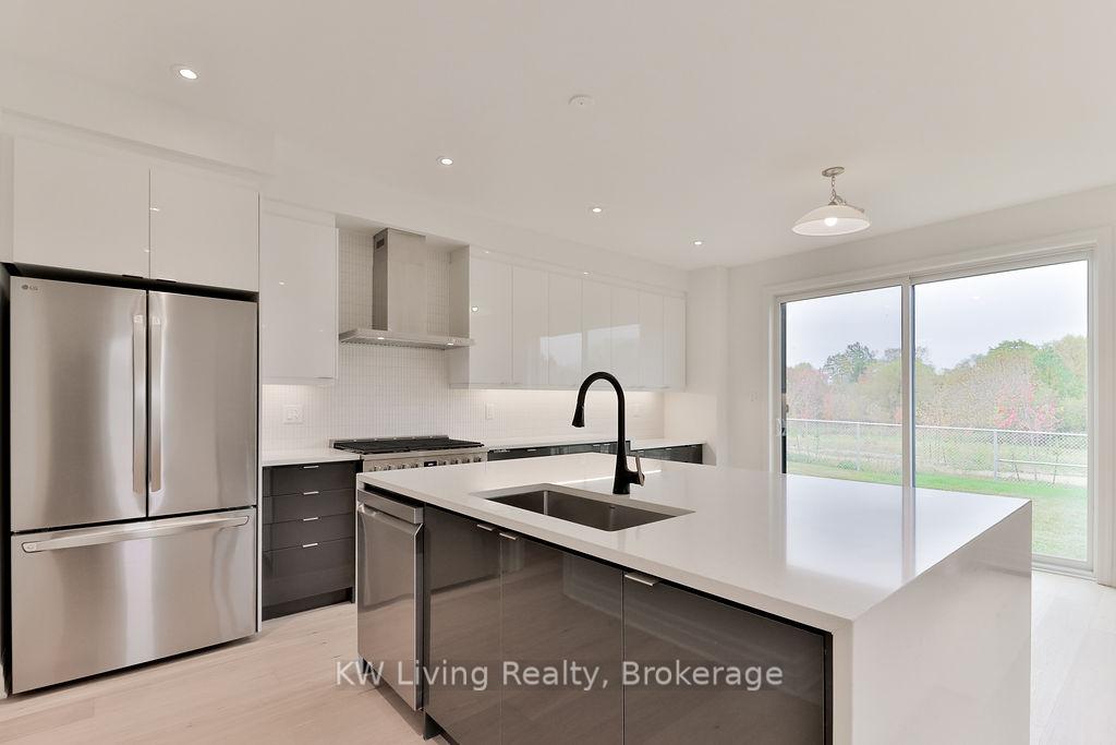 20 Berczy Manor Crescent, Markham, ON L6C 3M2
