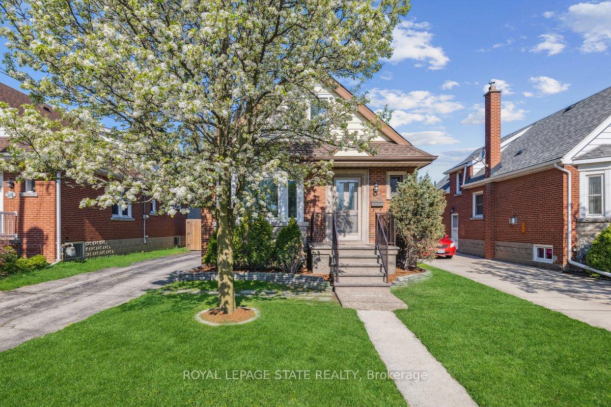 20 Buchanan Street, Hamilton, ON L9A 2V8