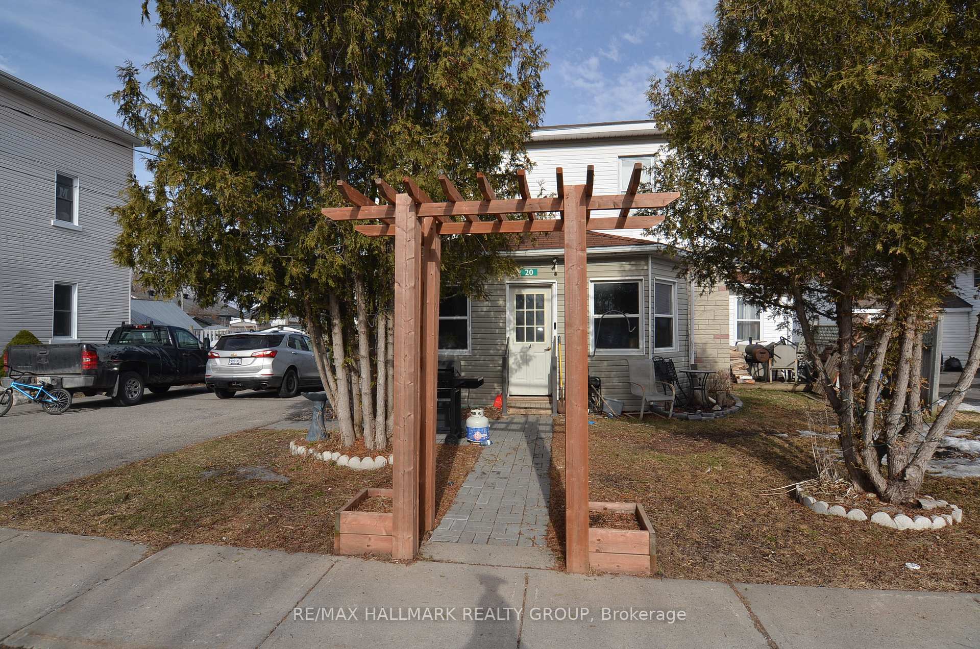 20 Charles Street, North Stormont, ON K0A 1R0