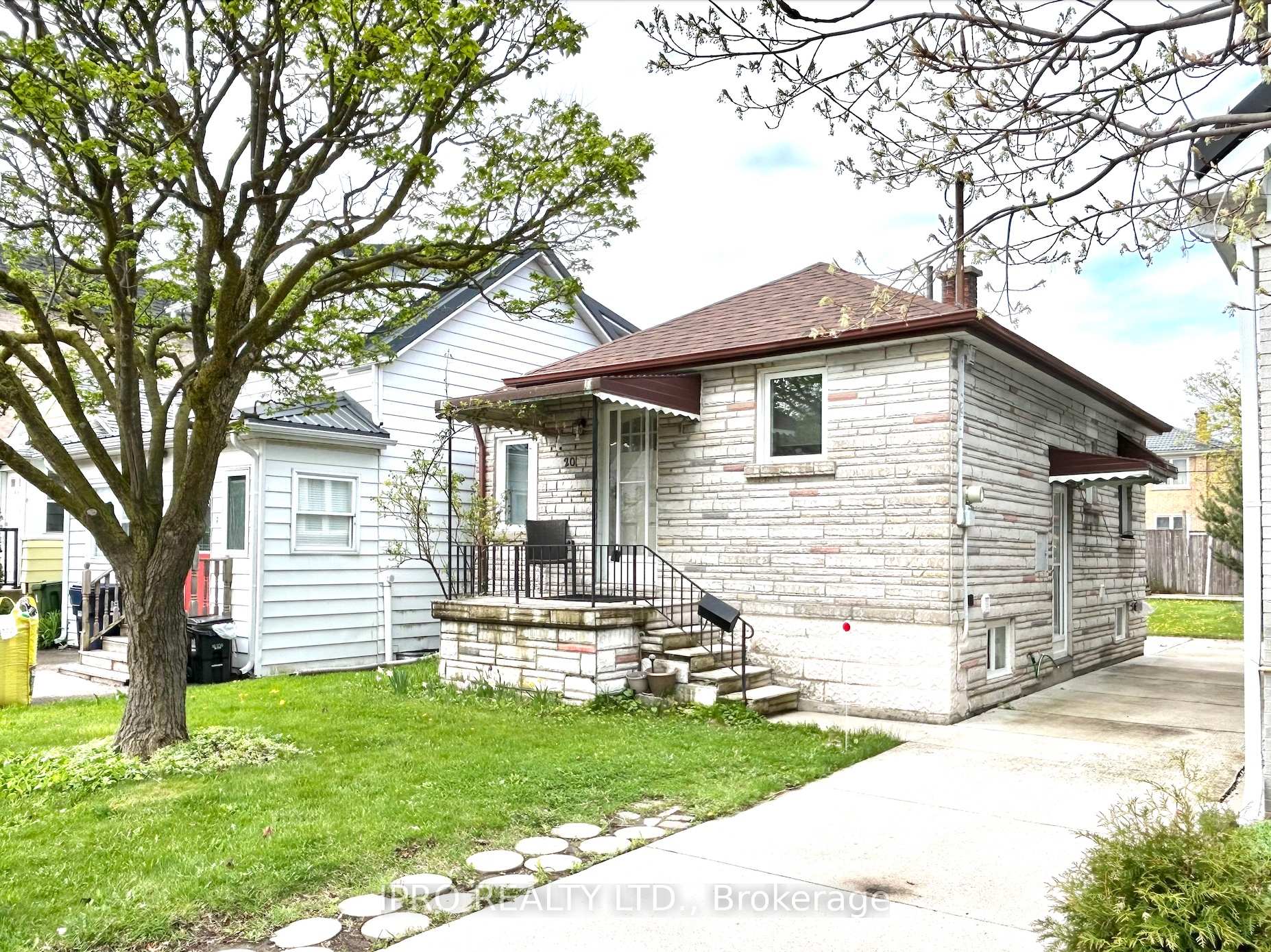 20 Fifteenth Street, Toronto, ON M8V 3J4