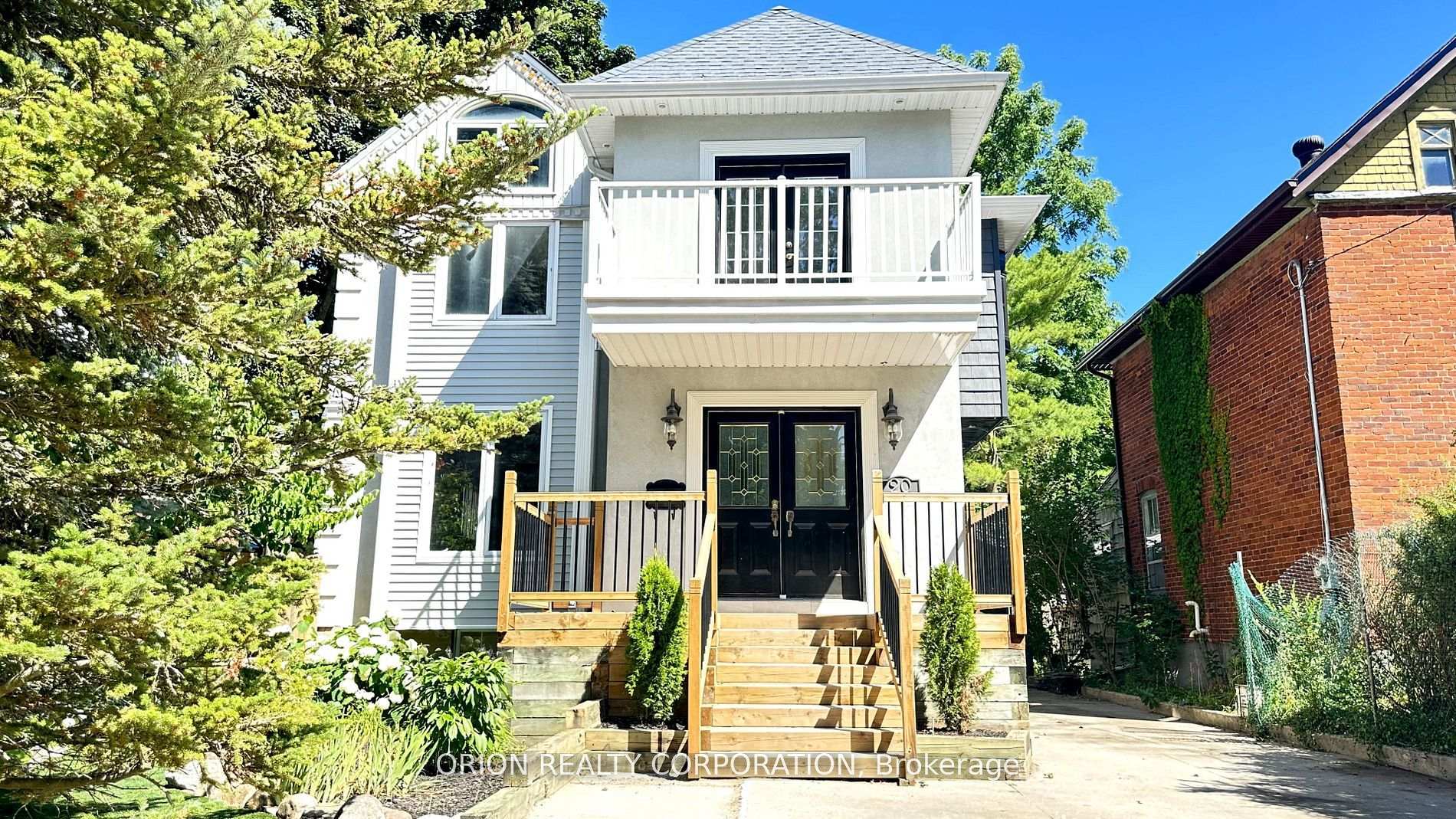 20 Holgate Street, Barrie, ON L4N 2T5