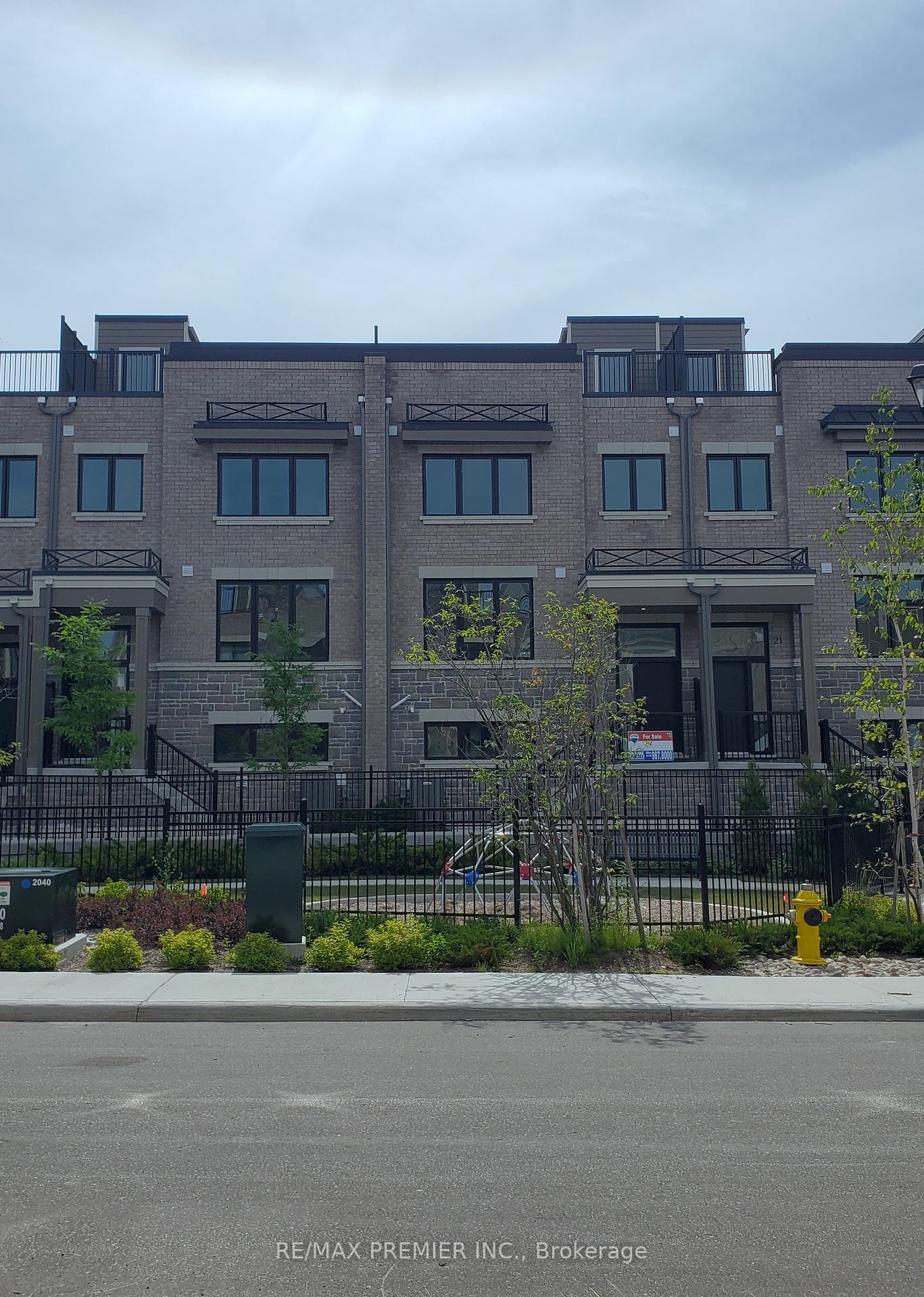 20 Julia Circle, Wasaga Beach, ON L9Z 2M4