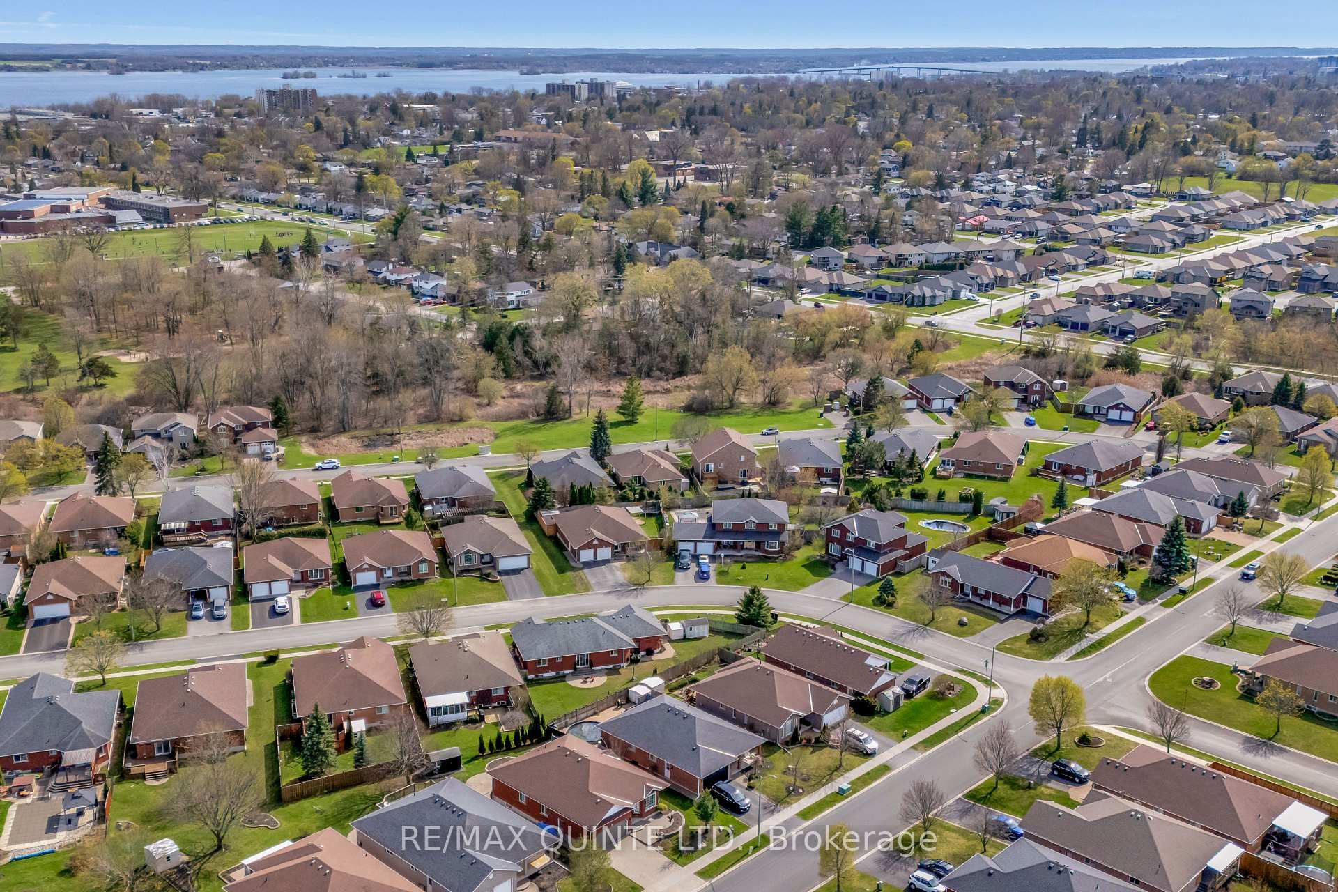 20 Oak Ridge Boulevard, Belleville, ON K8N 5W1