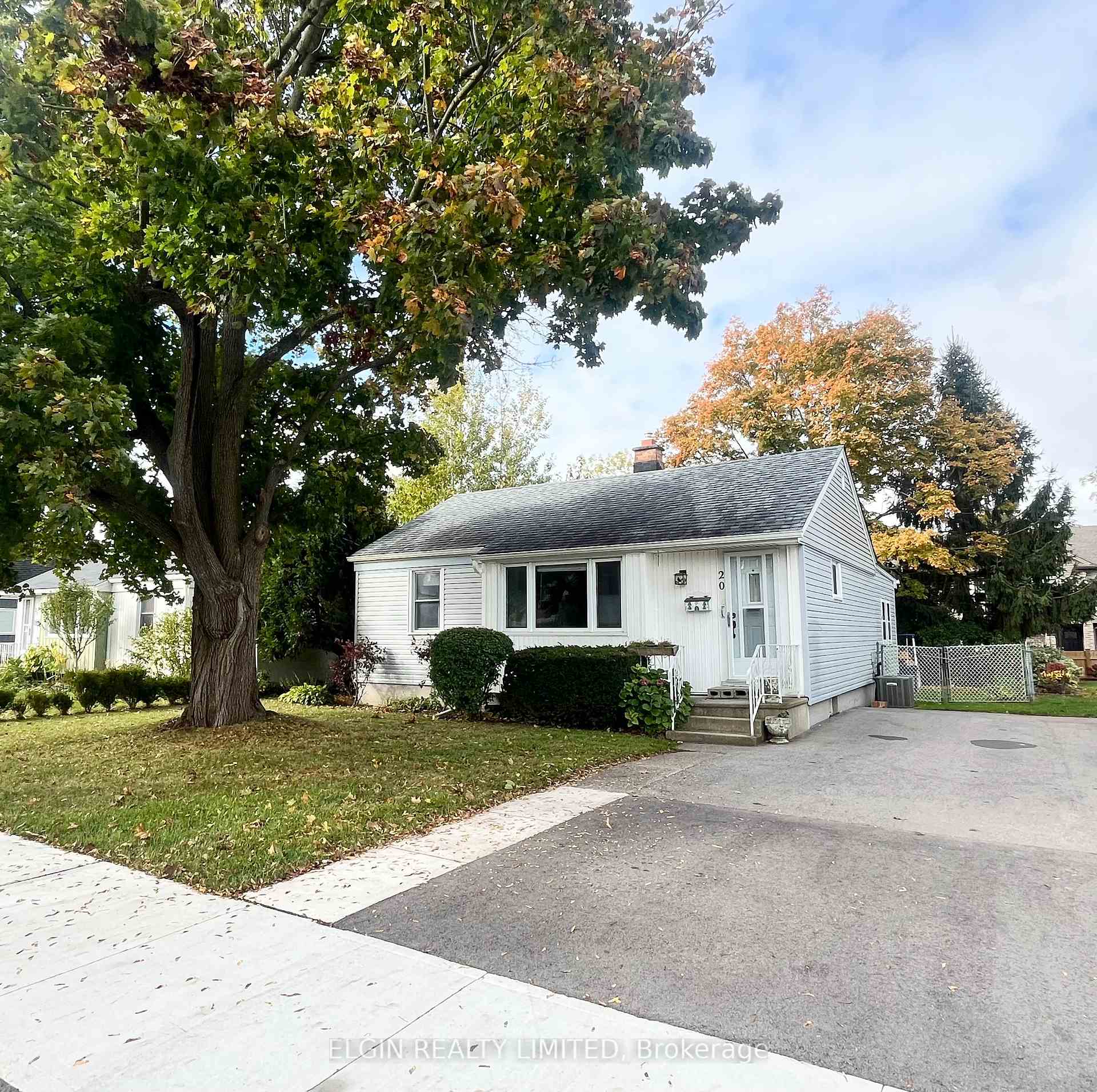 20 Parkside Drive, St. Thomas, ON N5R 3T9