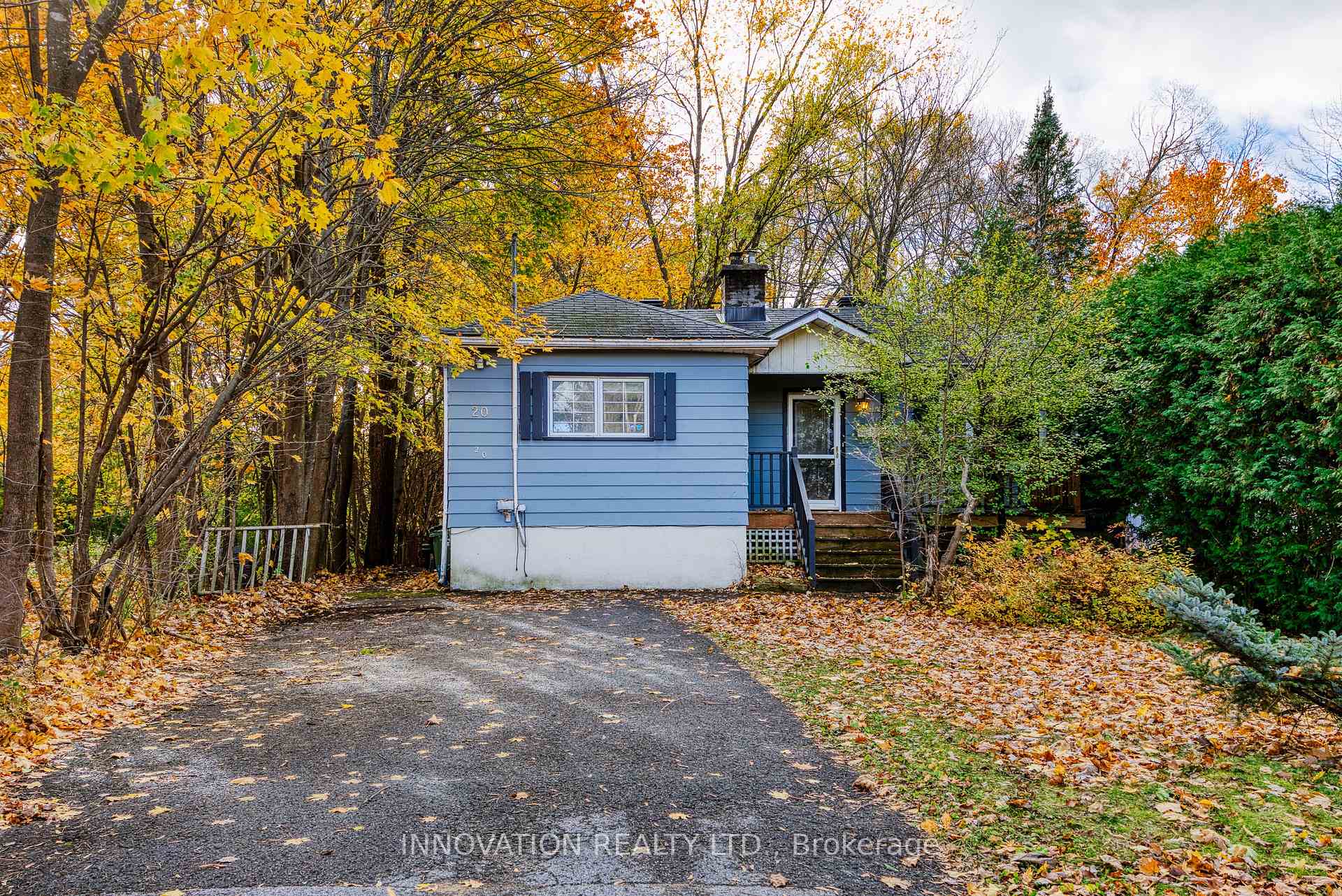 20 SANDRIDGE Road, Manor Park - Cardinal Glen and Area, ON K1K 0A8