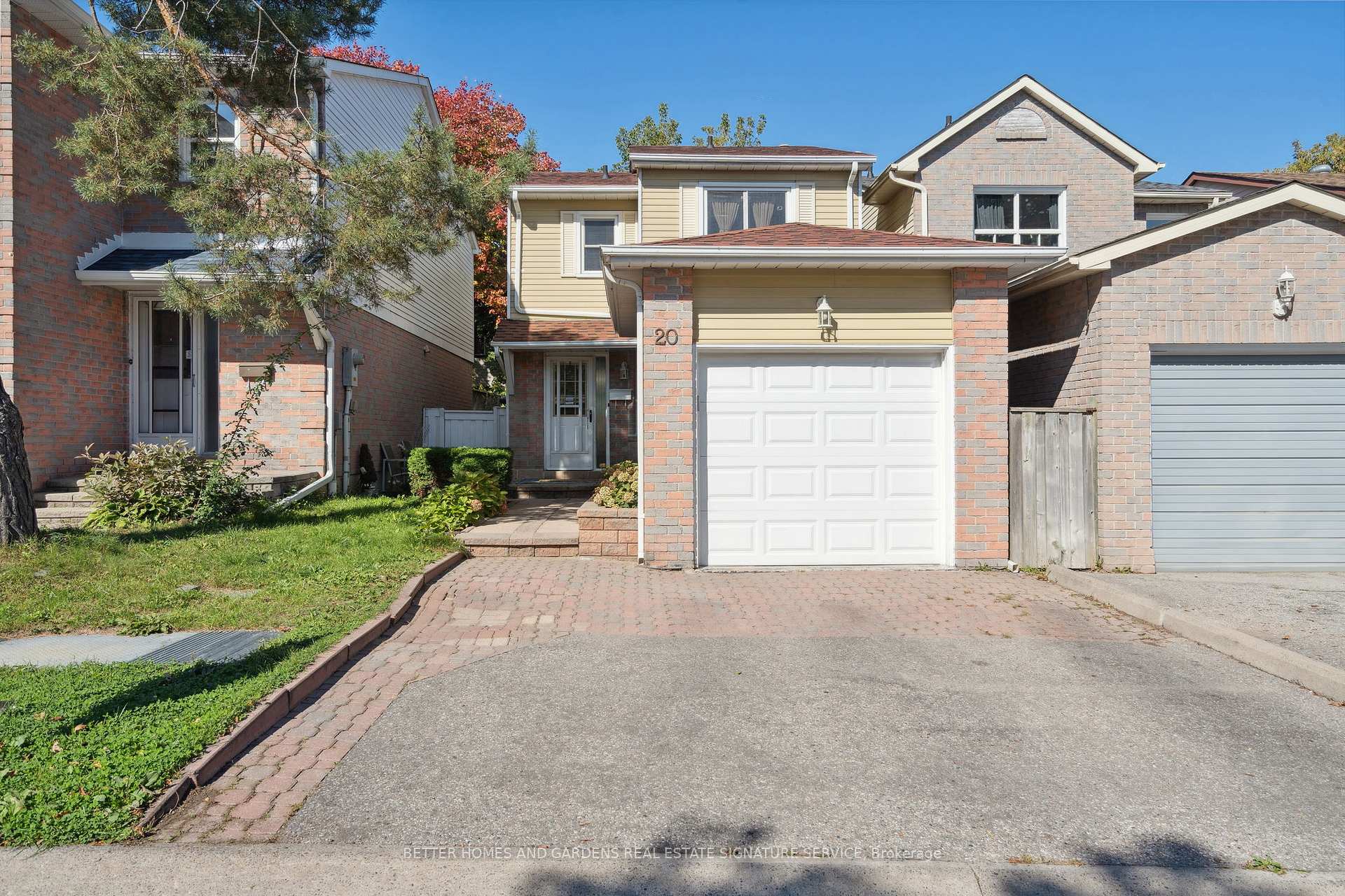 20 Scarfair Pathway, Toronto, ON M1B 4E8