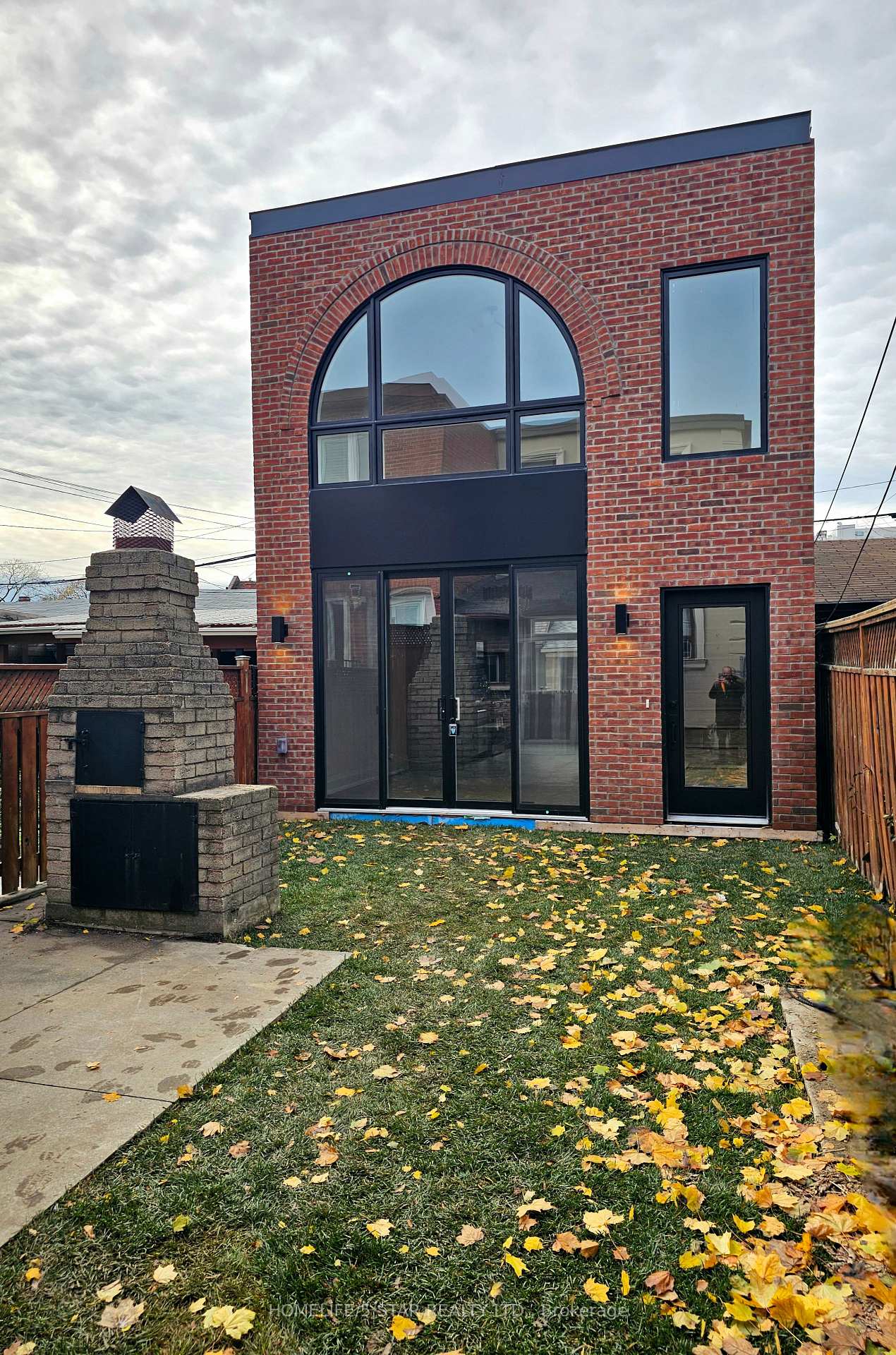 200 Emerson Avenue, Toronto, ON M6H 3T6