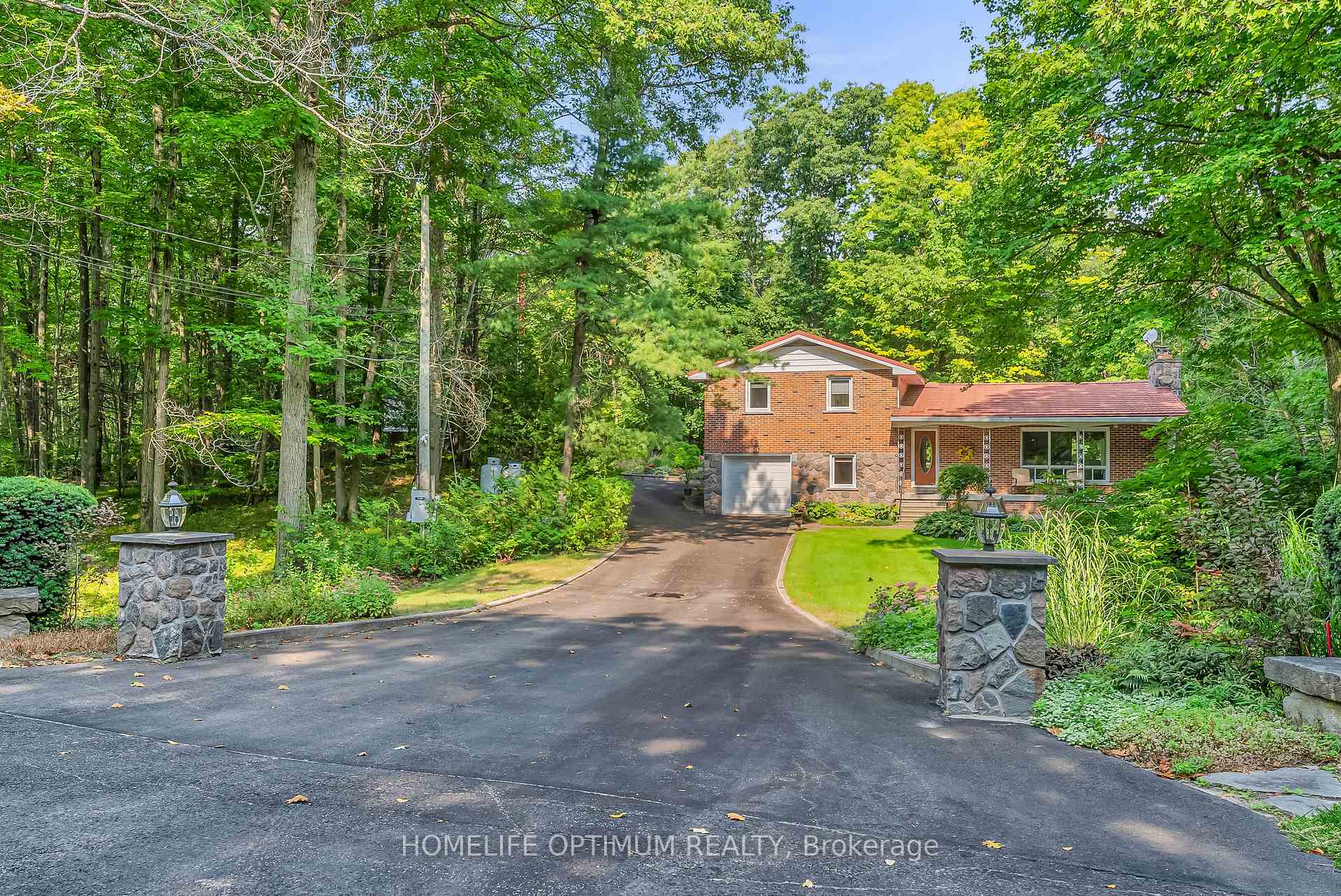 200 King's Summit Road, King, ON L7B 1A3