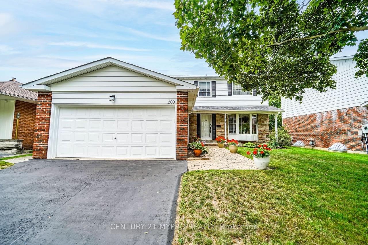 200 Timberbank Boulevard, Toronto, ON M1W 2A3