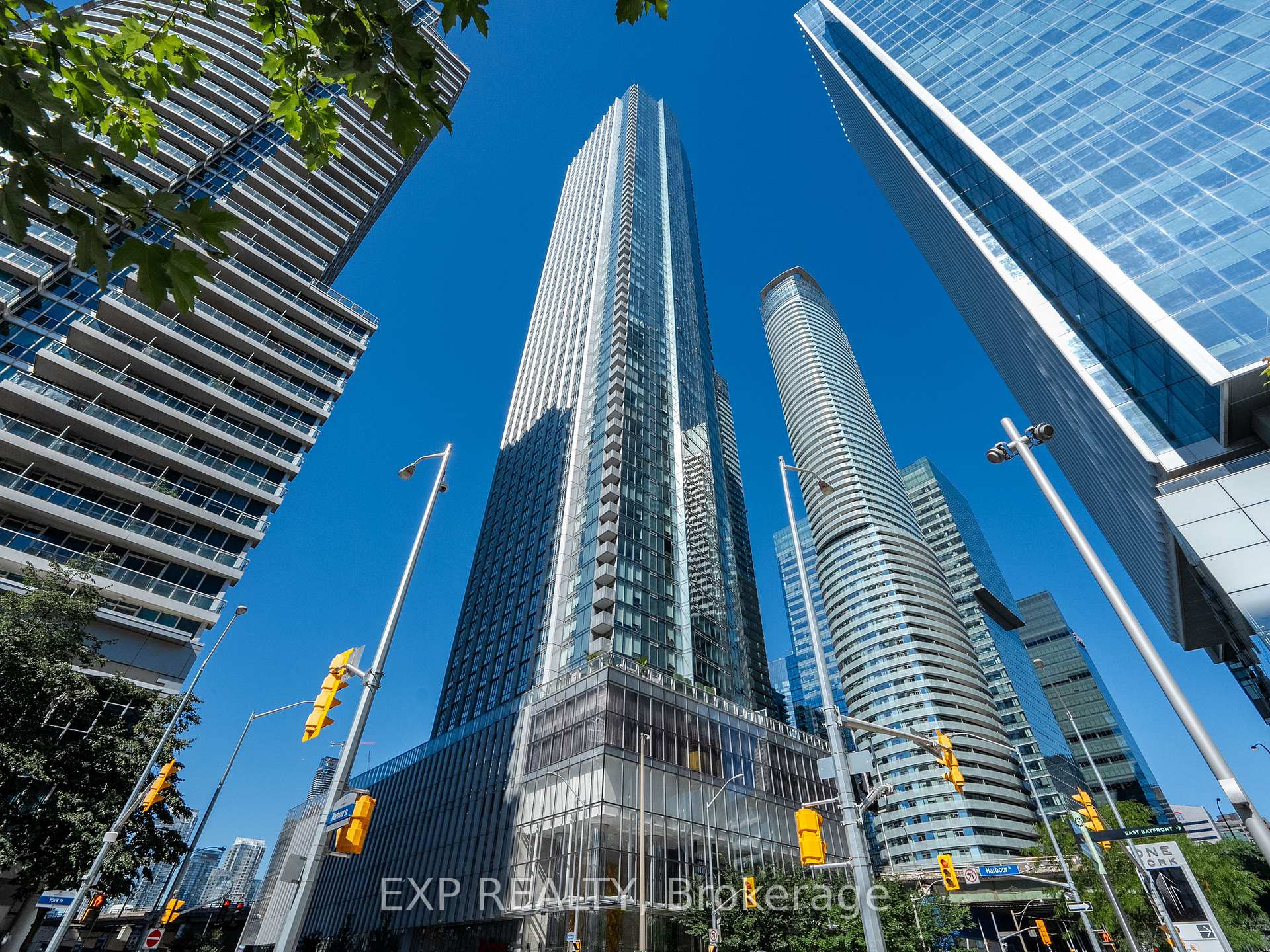 2001 - 10 York Street, Toronto, ON M5J 2Z2