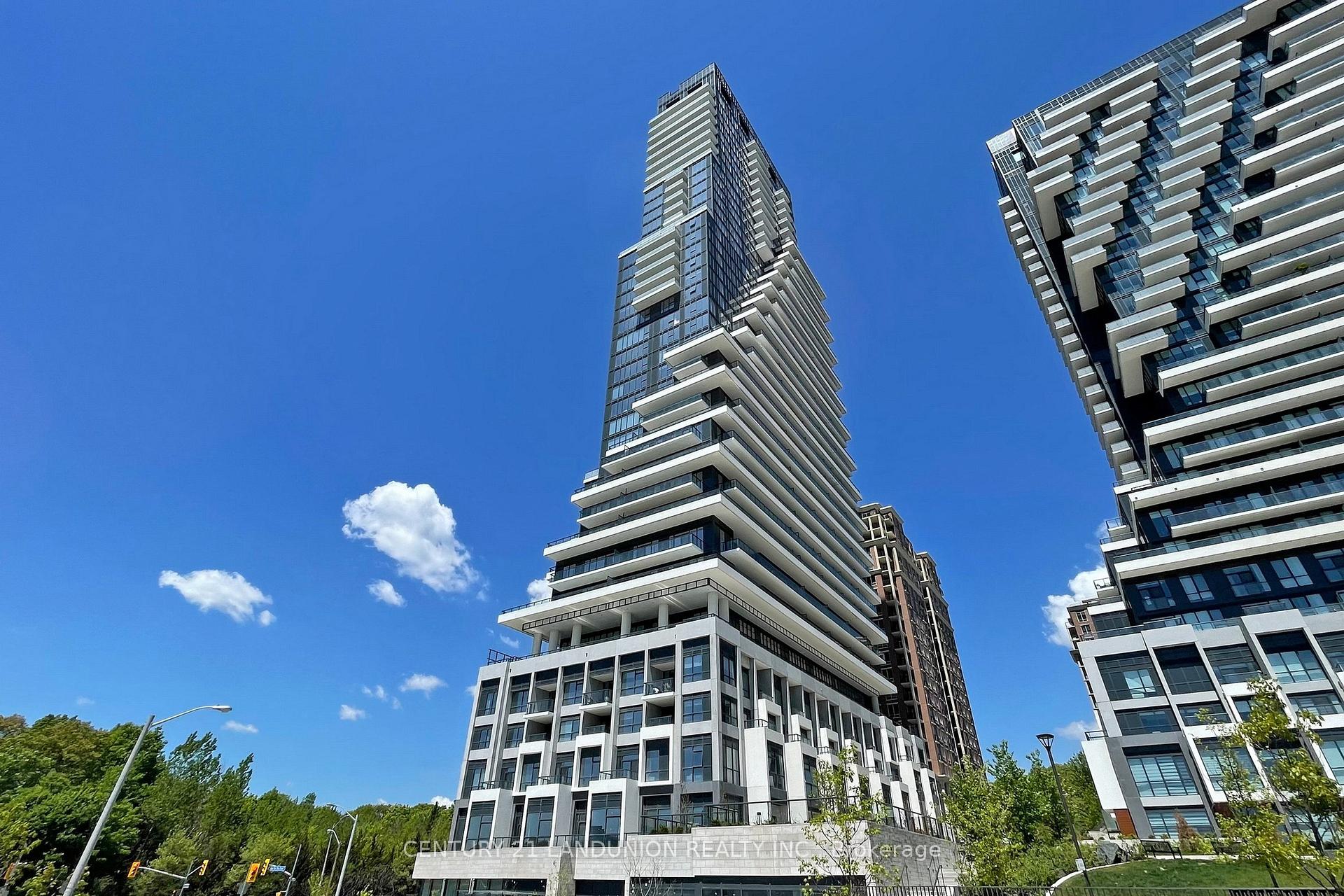 2004 - 10 Inn On The Park Drive, Toronto, ON M3C 0P9