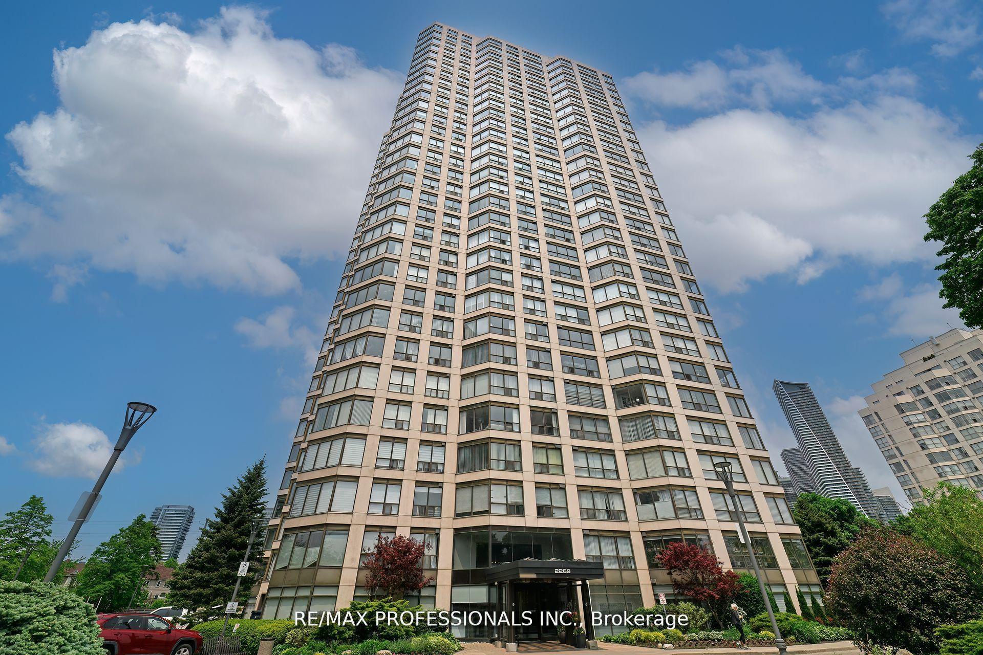 2004 - 2269 Lakeshore Boulevard W, Toronto, ON M8V 3X6