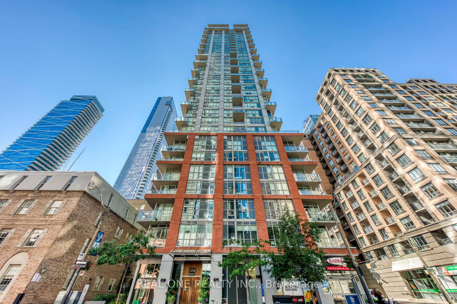 2007 - 126 Simcoe Street, Toronto, ON M5H 4E6