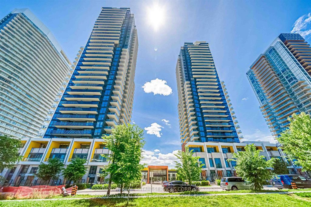 2009 - 95 McMahon Drive, Toronto, ON M2K 0H2