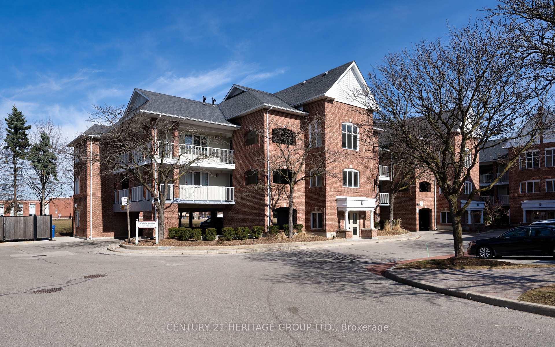 201 - 103 Bristol Road E, Mississauga, ON L4Z 3P4