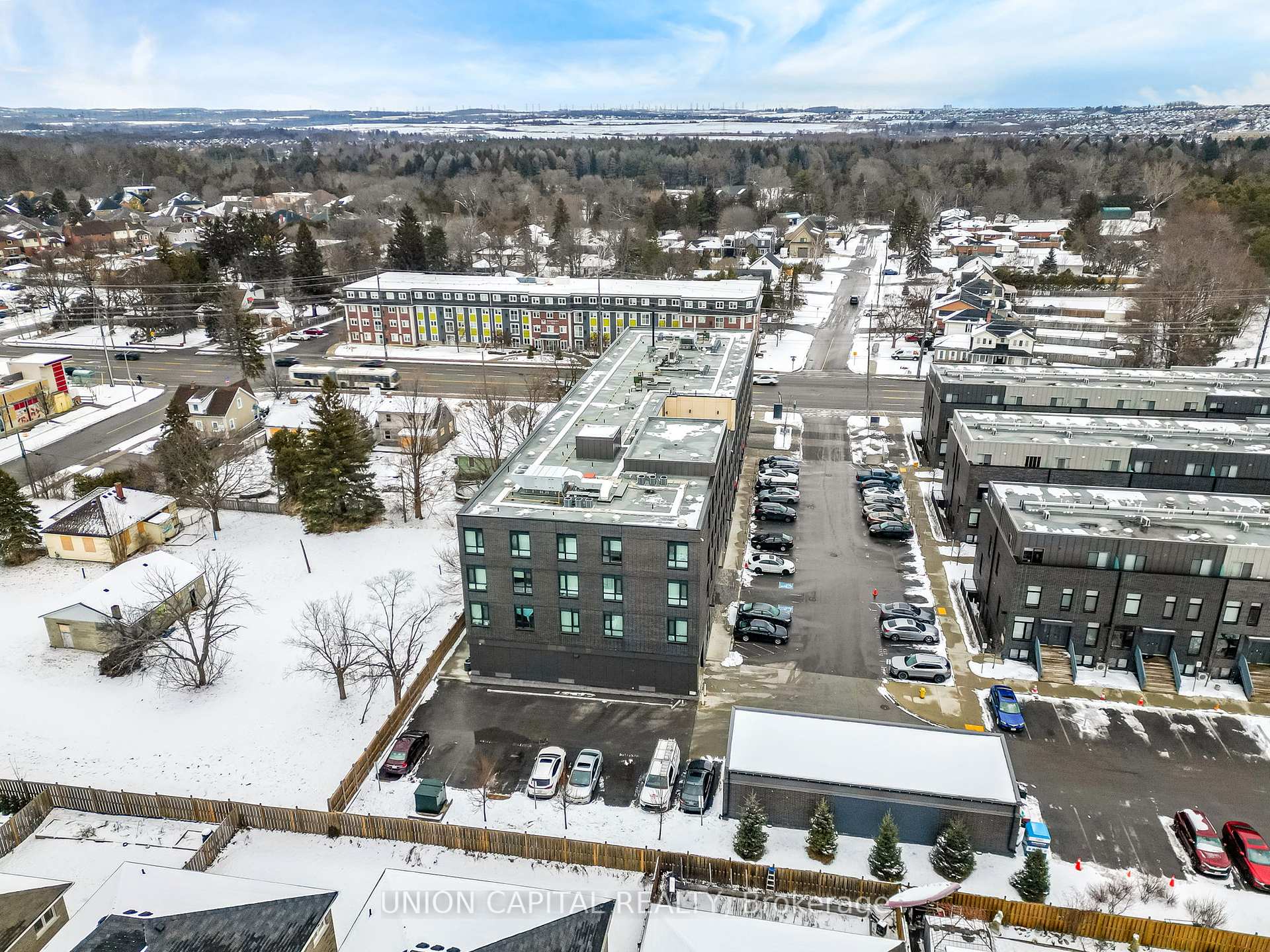 201 - 1800 Simcoe Street, Oshawa, ON L1G 0C2