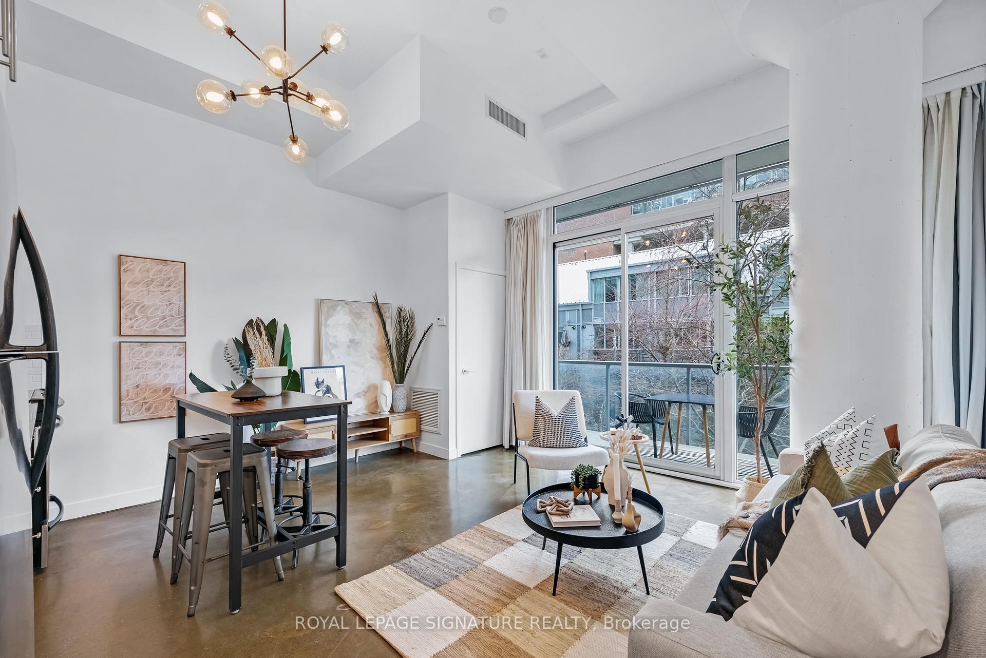 201 - 201 Carlaw Avenue, Toronto, ON M4M 2S3