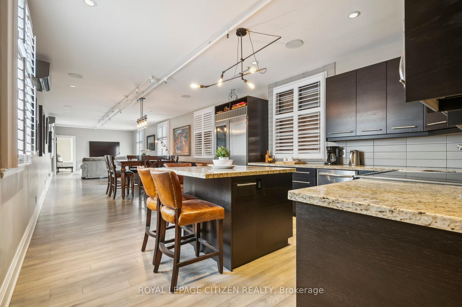 201 - 326 Carlaw Avenue, Toronto, ON M4M 3N8