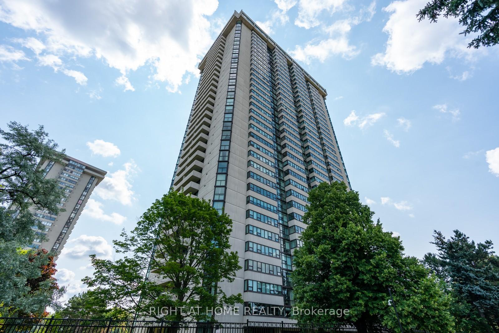 201 - 3303 Don Mills Road, Toronto, ON M2J 4T6