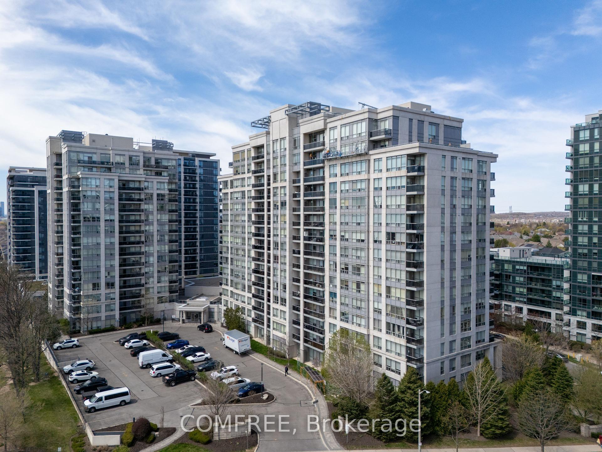 201 - 60 Disera Drive, Vaughan, ON L4J 9G1