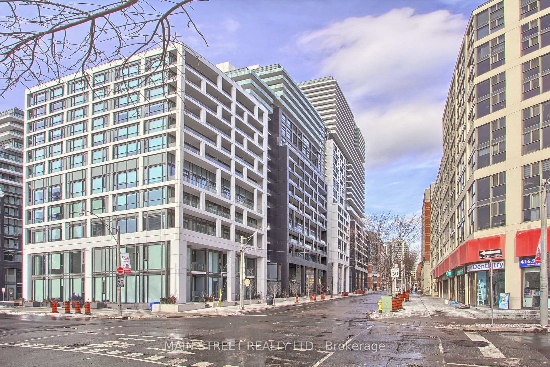 201 - 60 Princess Street, Toronto, ON M5A 2C7