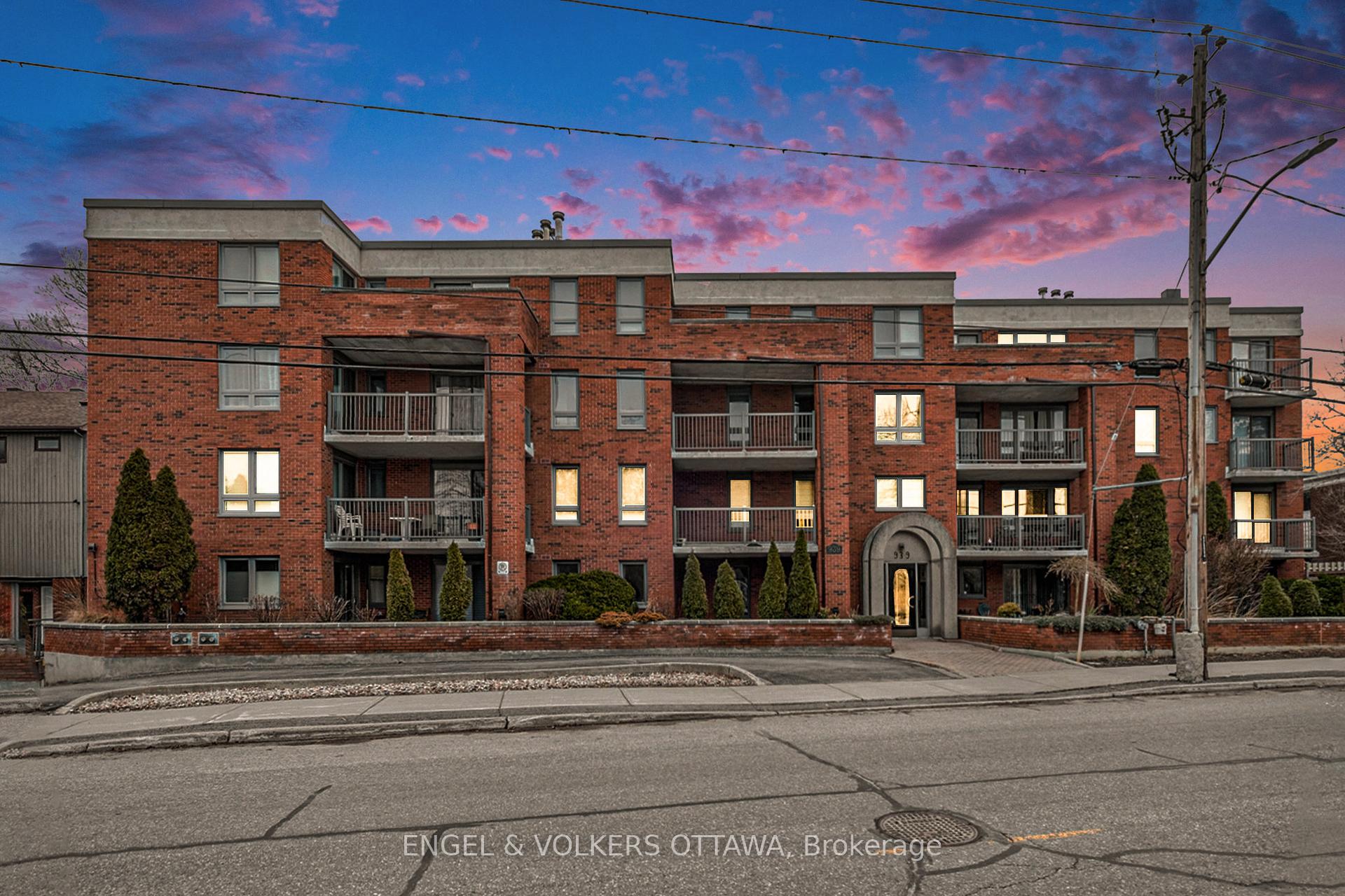 201 - 939 North River Road, Overbrook - Castleheights and Area, ON K1K 3V2