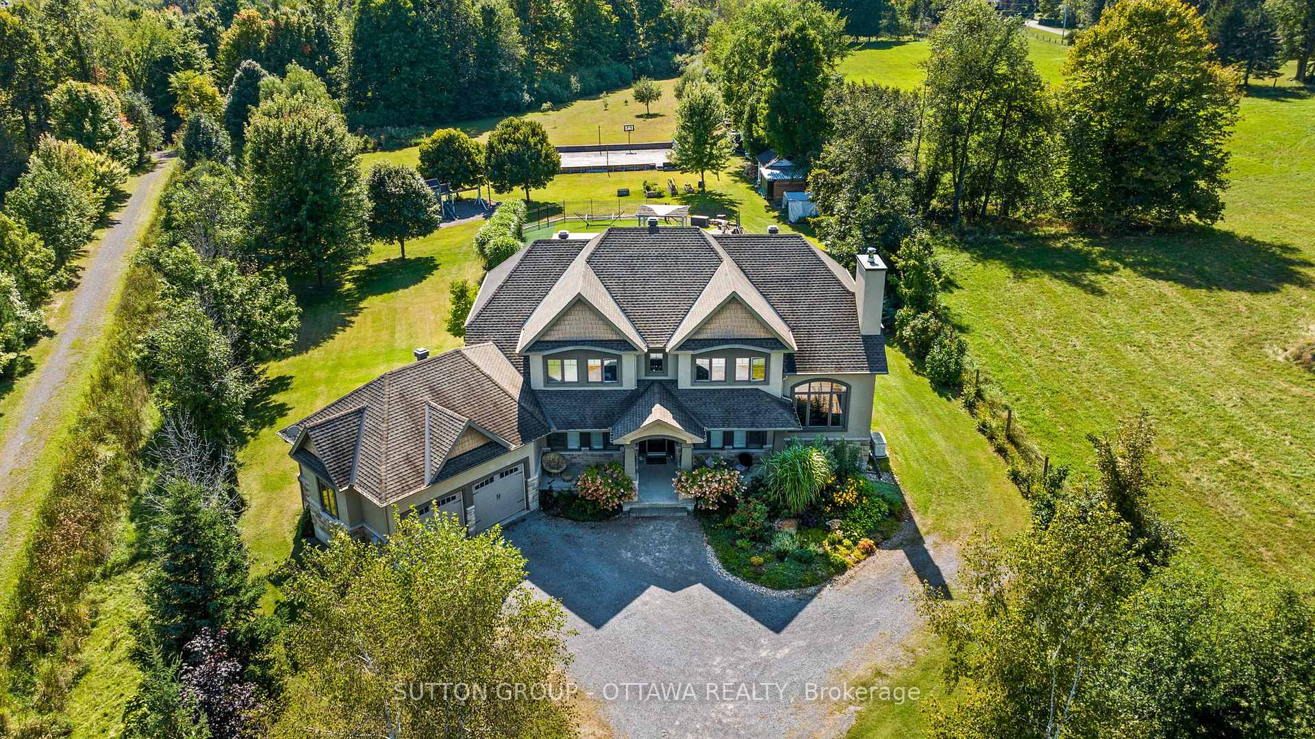 201 Cyd Street, Carp - Huntley Ward, ON K0A 1L0