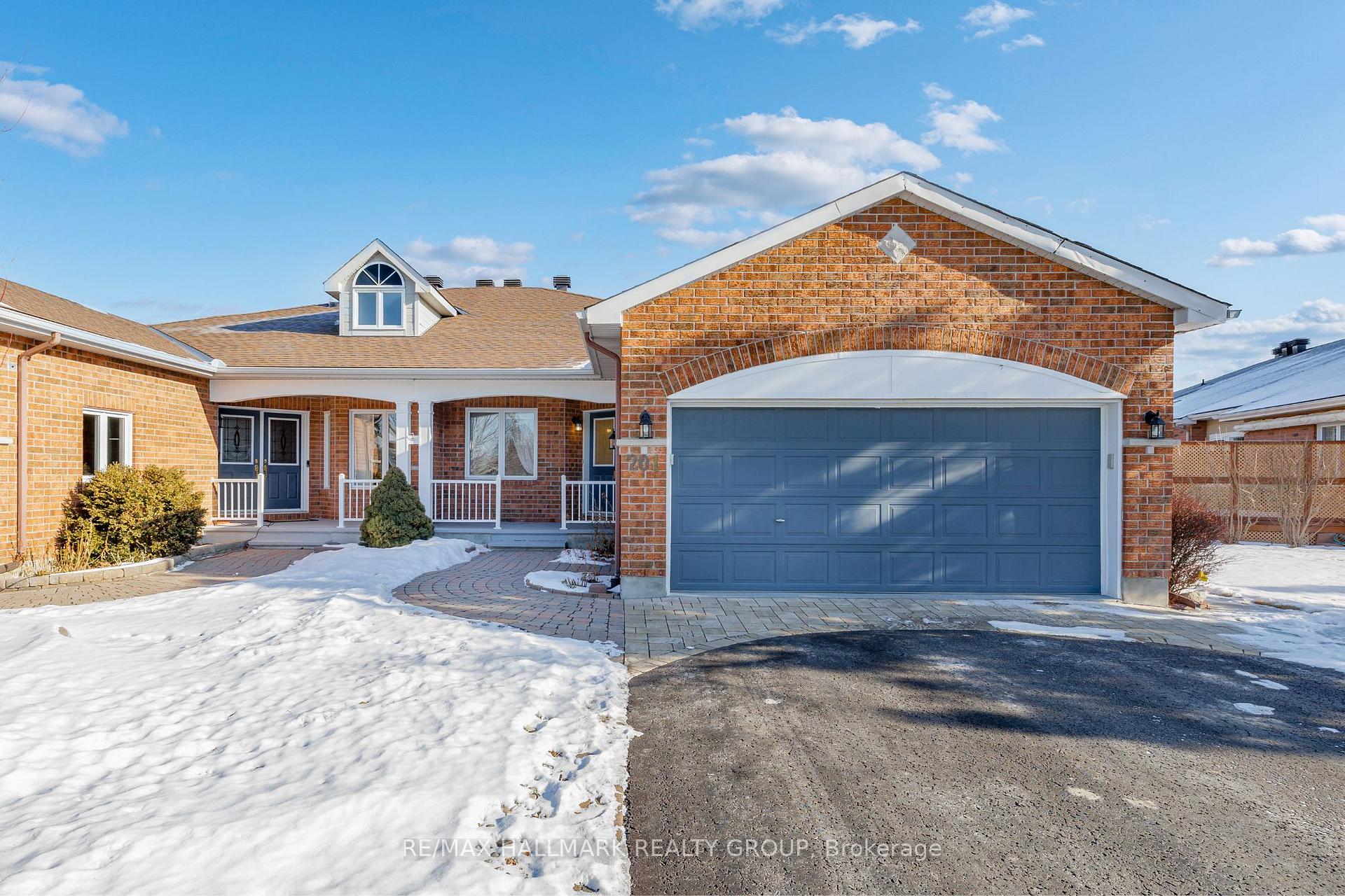 201 Pine Hill Drive N, Kanata, ON K2M 2V1