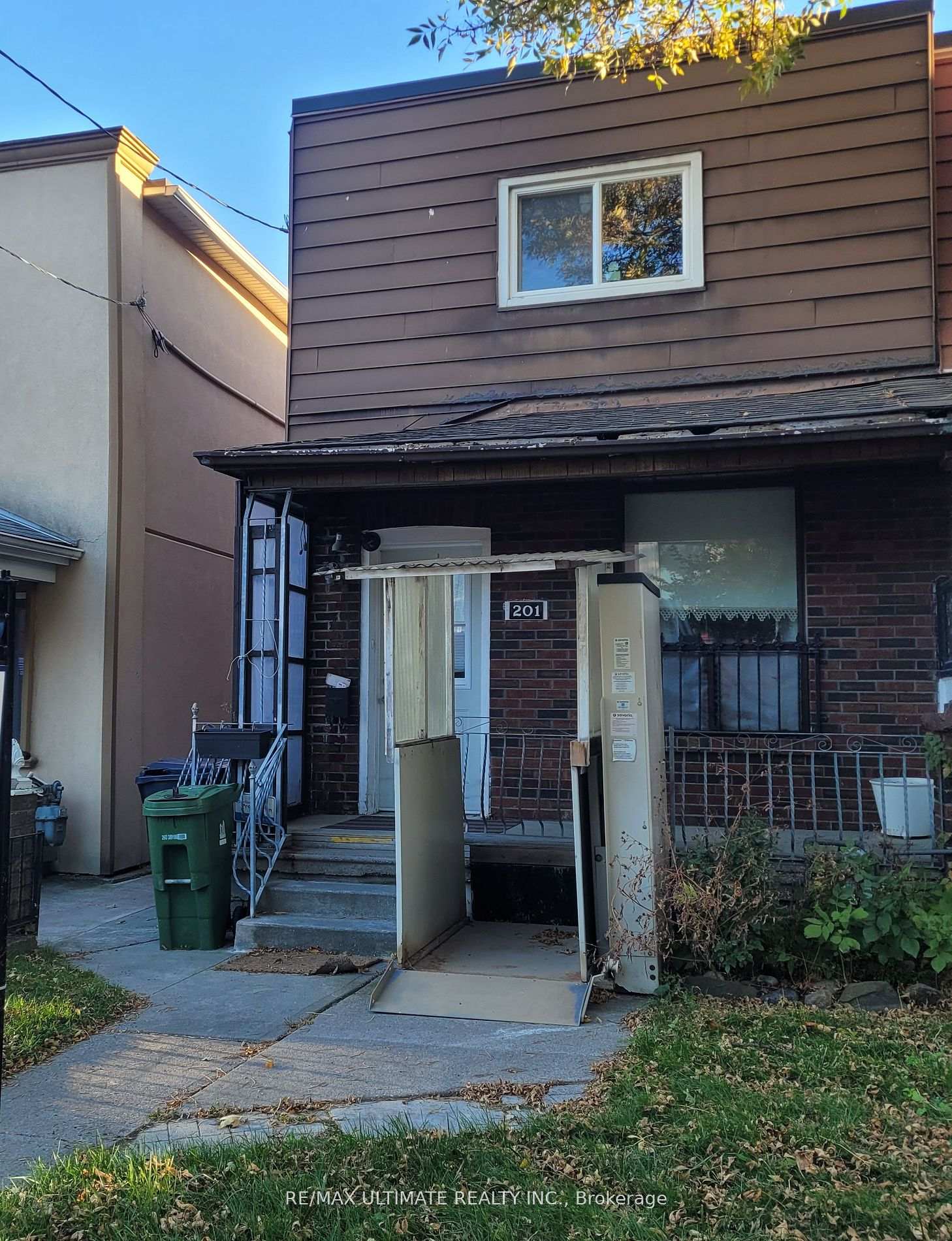 201 Wallace Avenue, Toronto, ON M6H 1V5