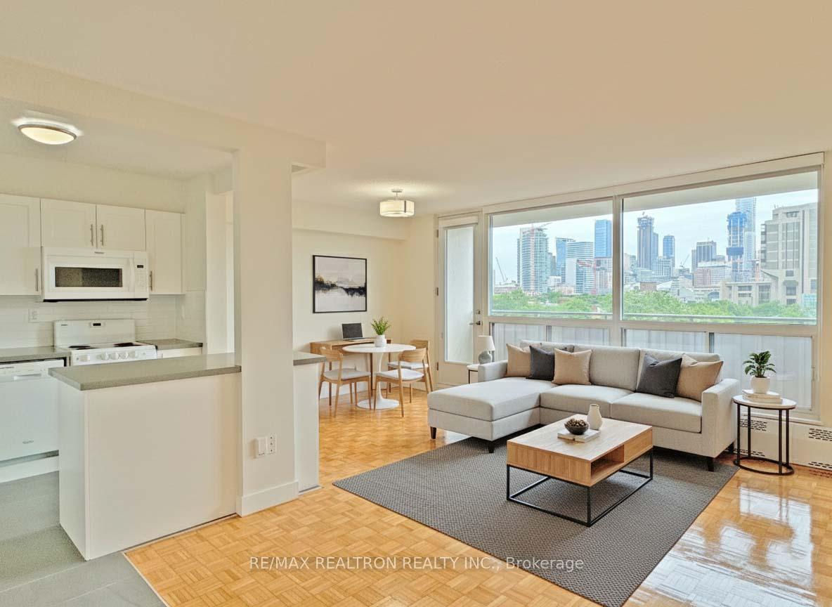 2010 - 666 Spadina Avenue, Toronto, ON M5S 2H8