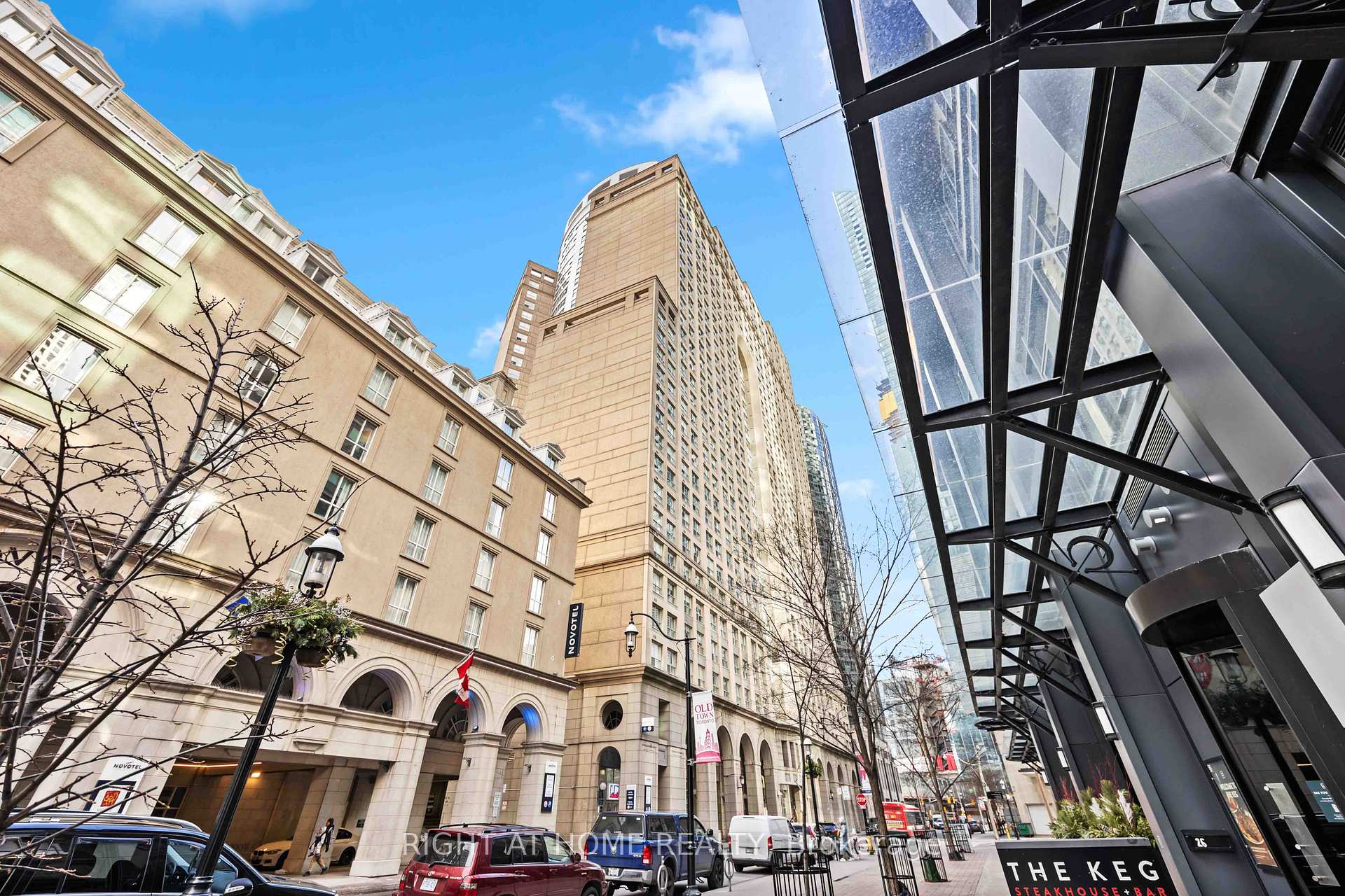 2015 - 25 The Esplanade, Toronto, ON M5E 1W5