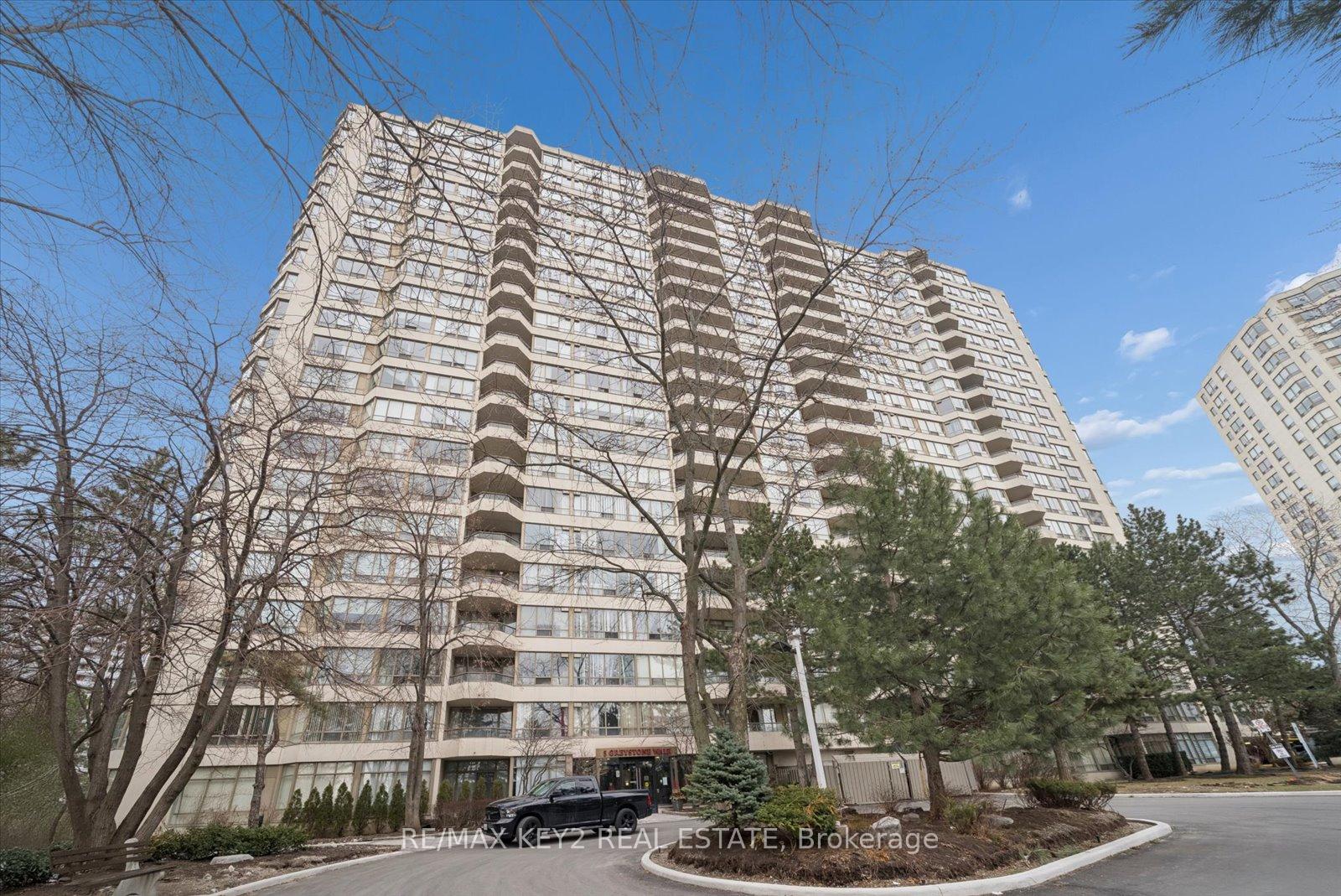 2015 - 5 Greystone Walk Drive, Toronto, ON M1K 5J5