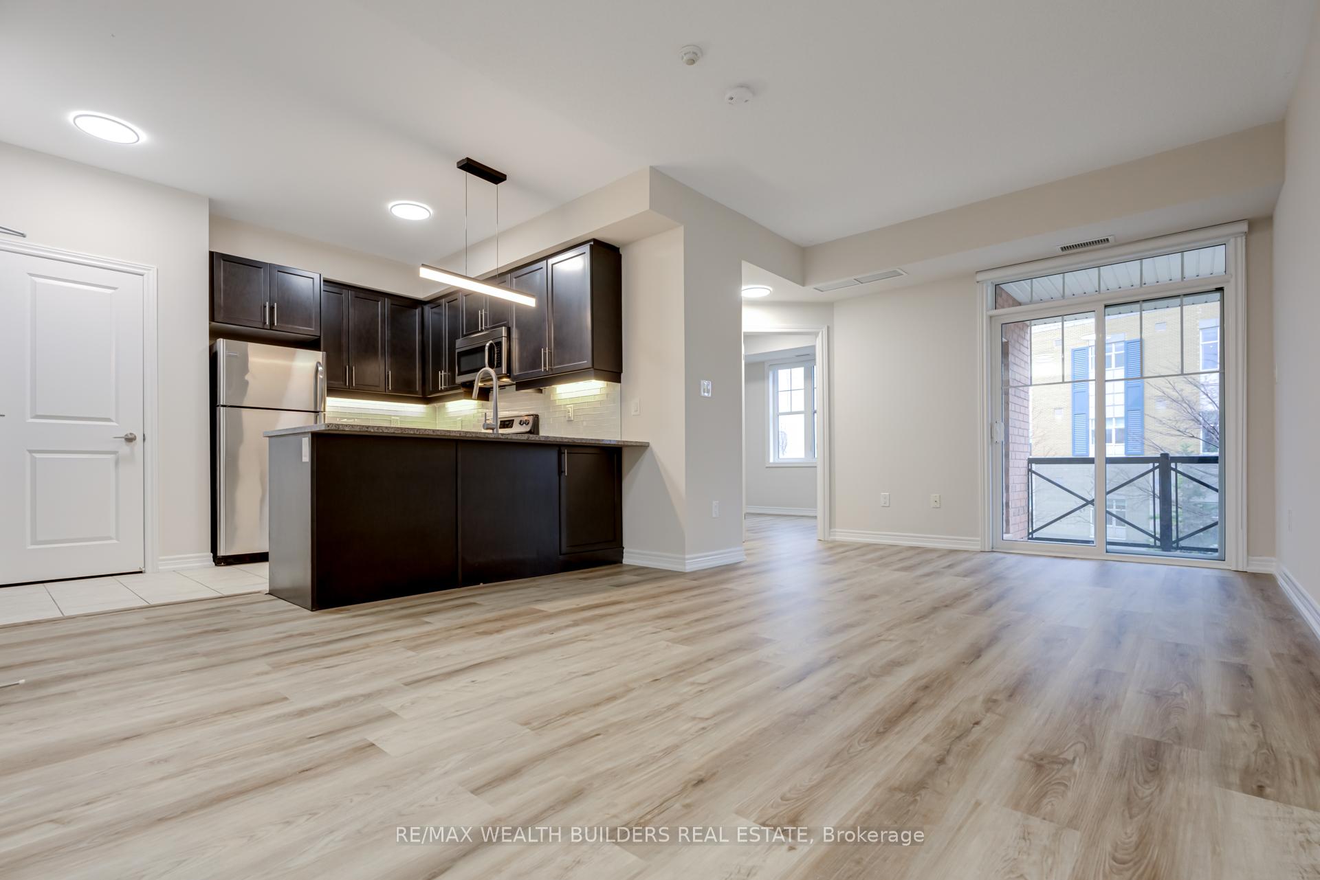 202 - 2333 Sawgrass Drive, Oakville, ON L6H 0L2