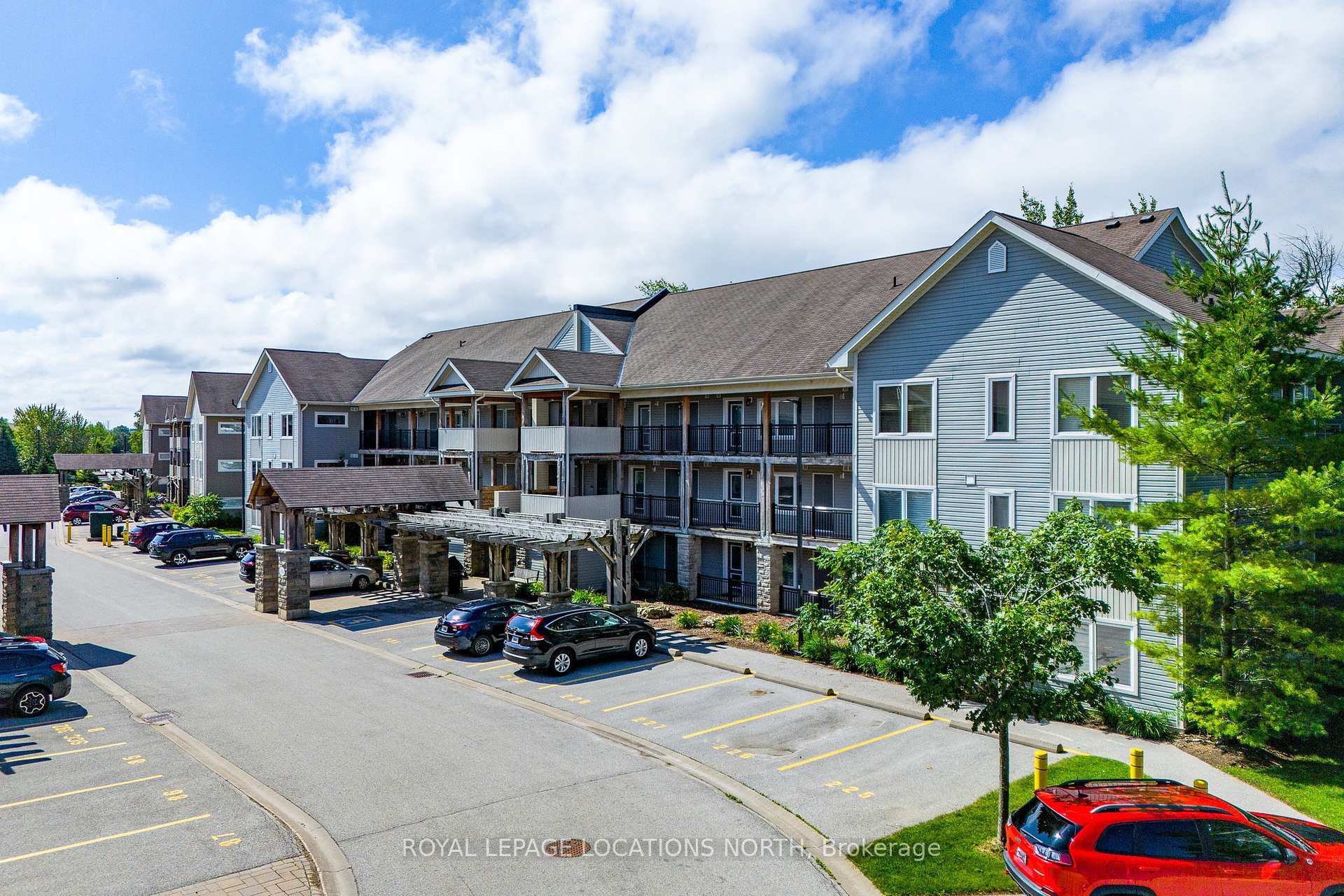 202 - 4 Brandy Lane Drive, Collingwood, ON L9Y 0X4