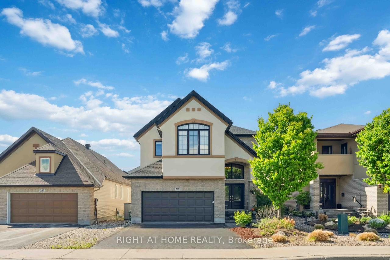 202 Balikun Heights, Kanata, ON K2V 0A6