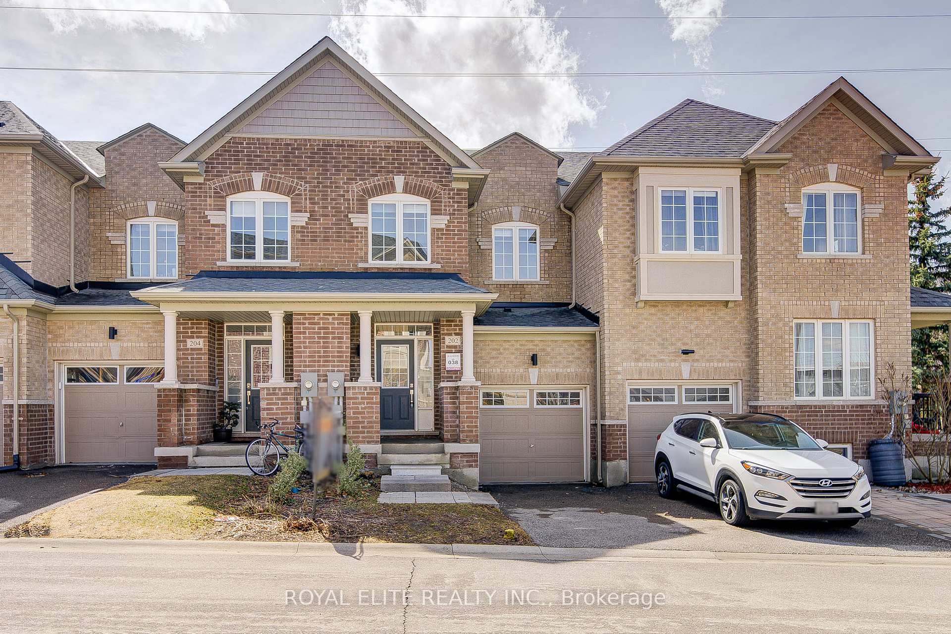 202 Bennett Street, Newmarket, ON L3X 0M1