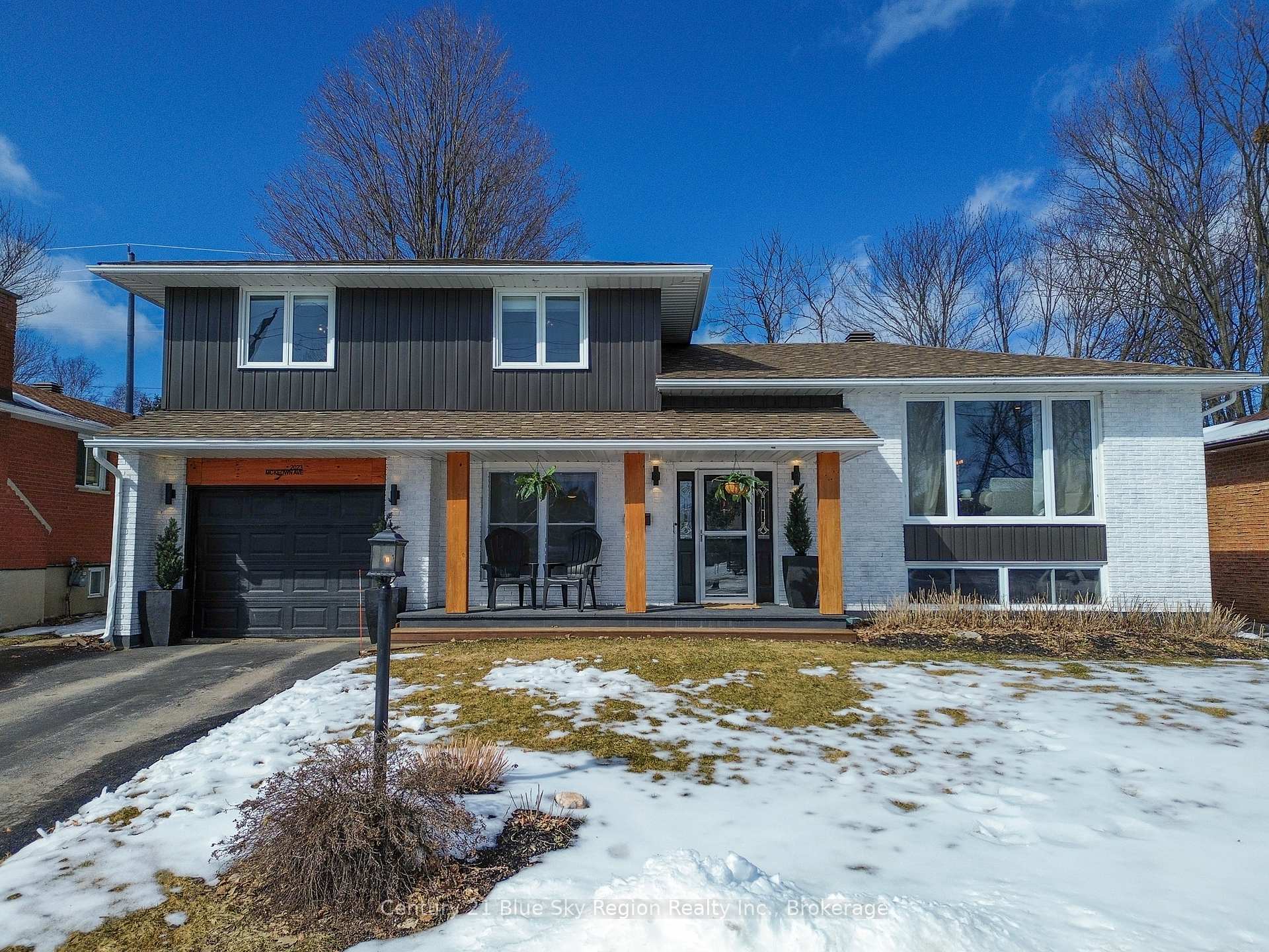 2023 Mckeown Avenue, North Bay, ON P1B 7N8