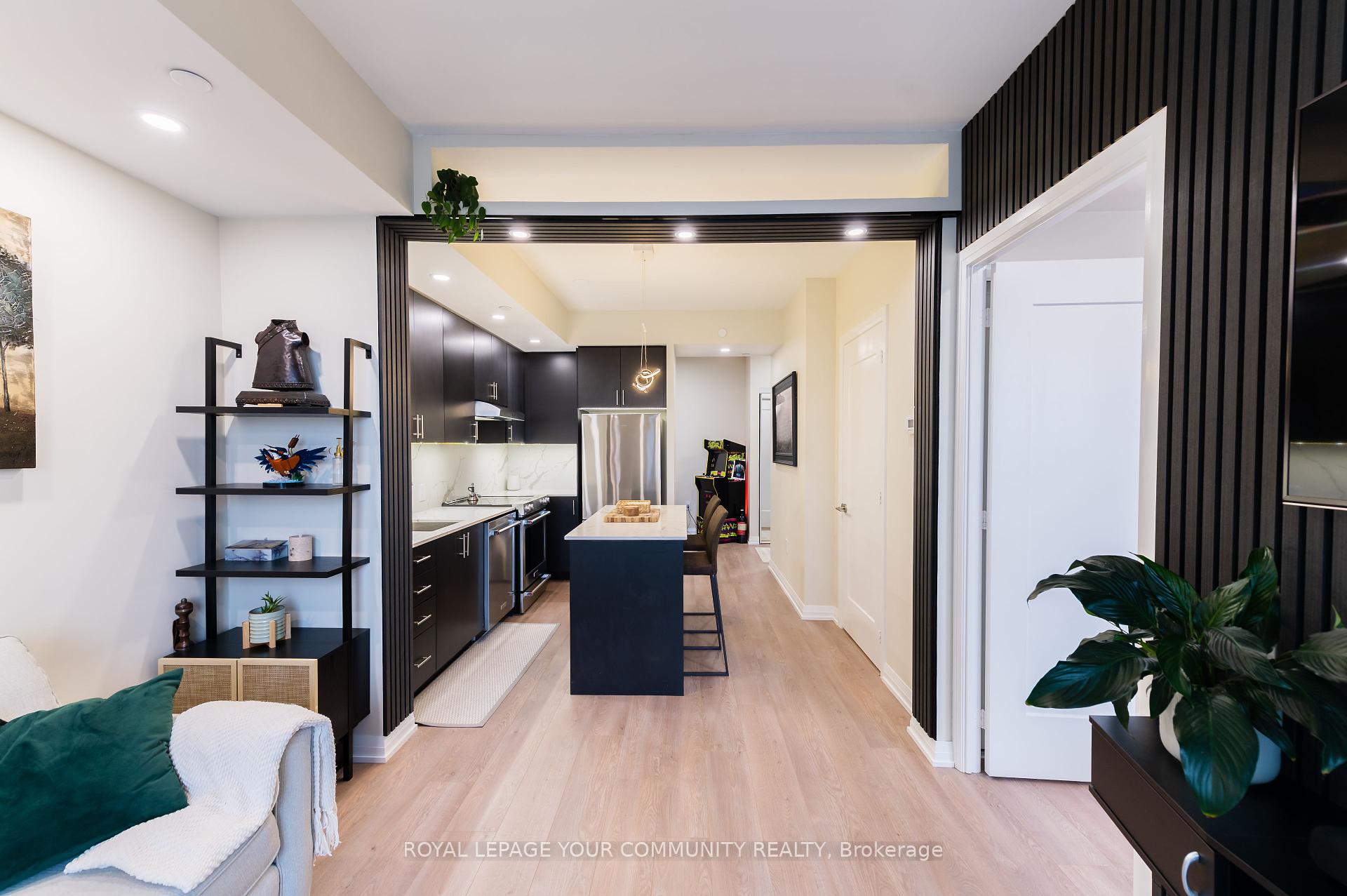 2025 - 9000 Jane Street, Vaughan, ON L4K 0M6