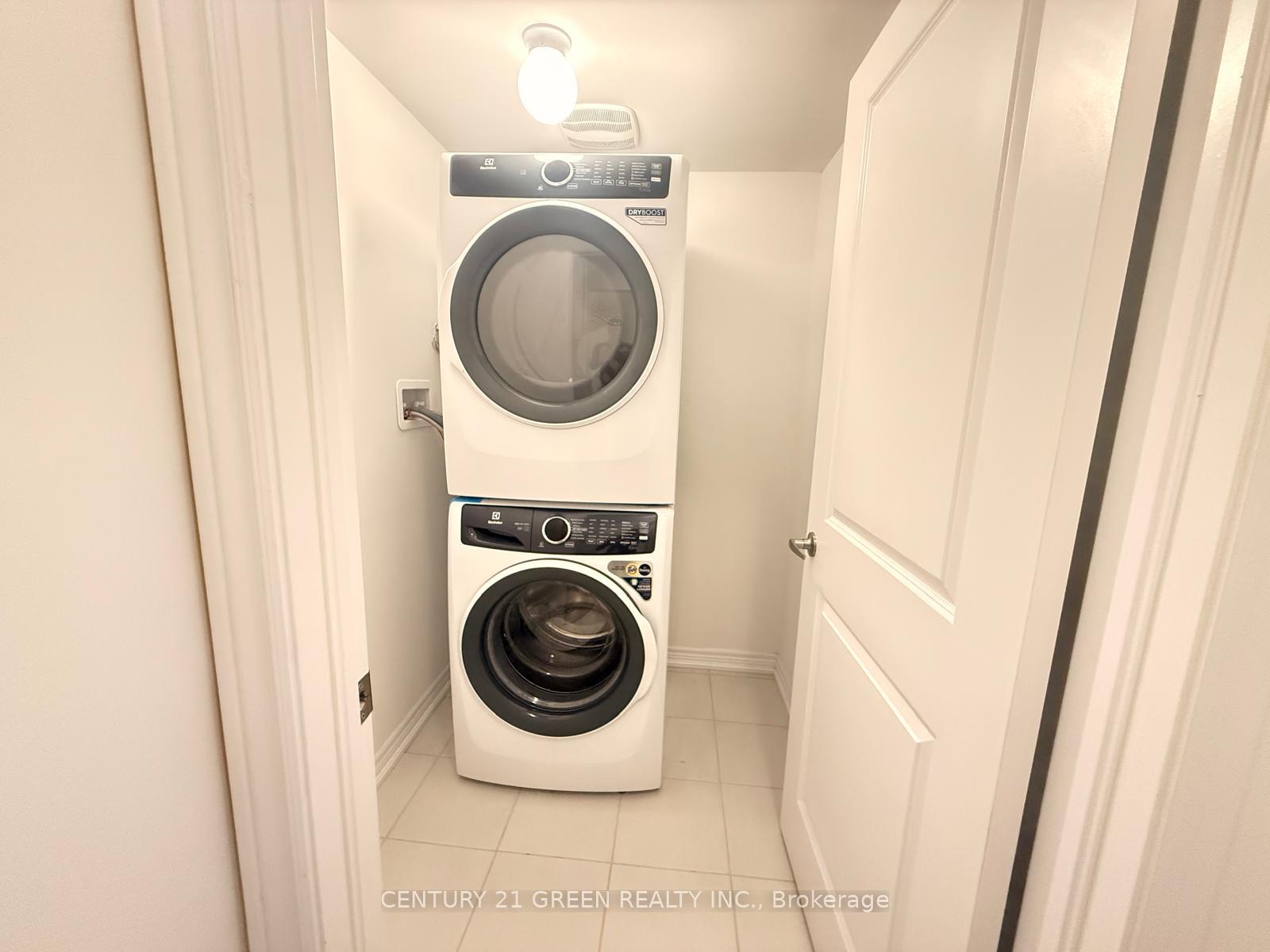 2025 Cameron Lott Crescent, Oshawa, ON L1L 0S1