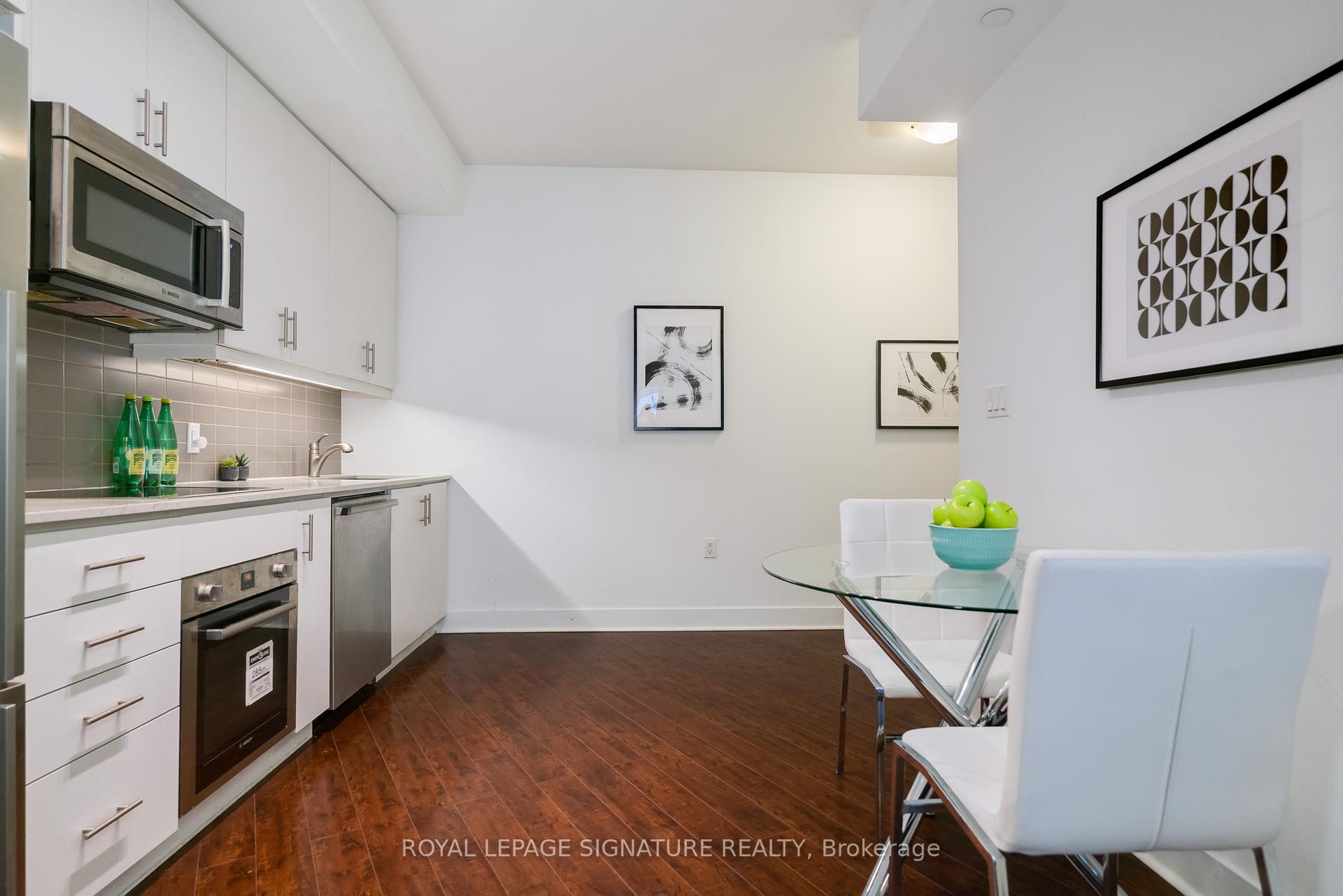 203 - 1 The Esplanade, Toronto, ON M5E 0A8