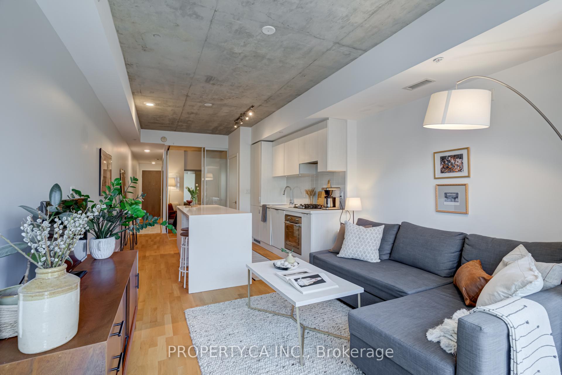 203 - 109 Ossington Avenue, Toronto, ON M6J 0G1