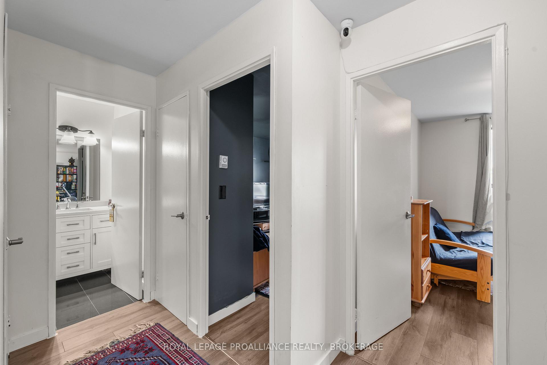 203 - 17 Eldon Hall Place, Kingston, ON K7M 7H5