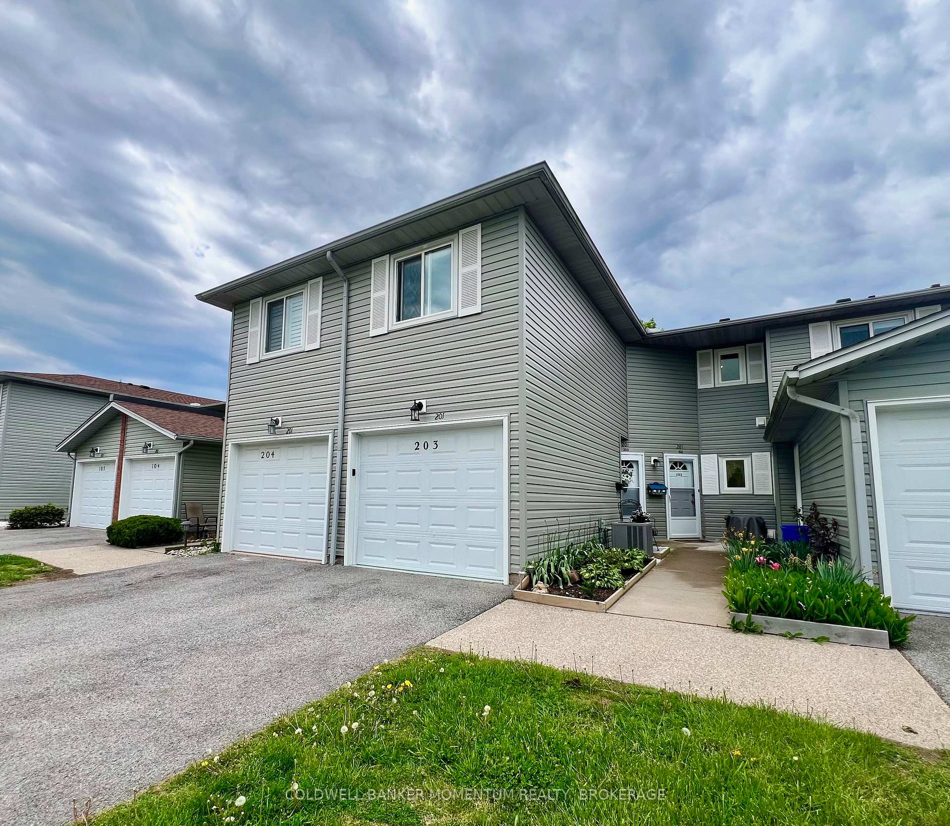 203 - 201 Dorchester Boulevard, St. Catharines, ON L2M 7W1