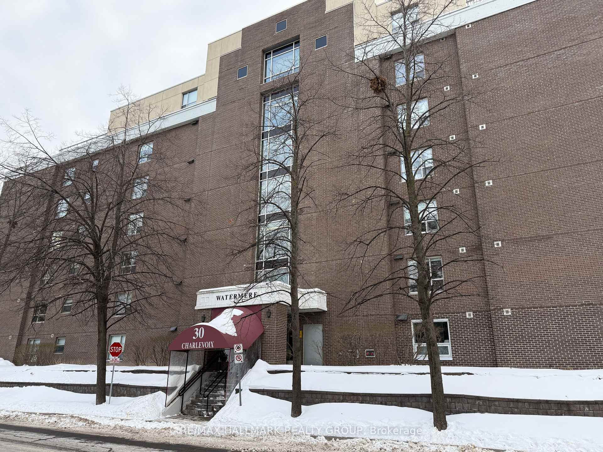 203 - 30 Charlevoix Street, Vanier and Kingsview Park, ON K1L 8K5