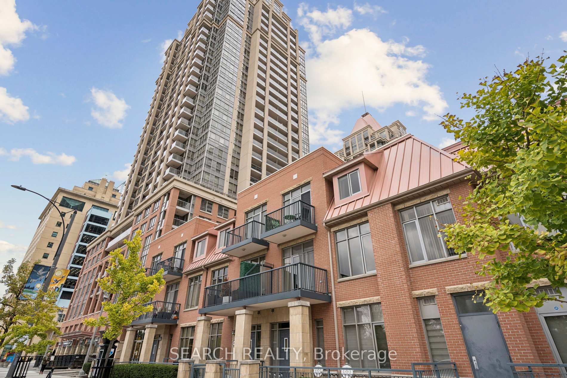 203 - 330 Princess Royal Drive, Mississauga, ON L5B 4P7