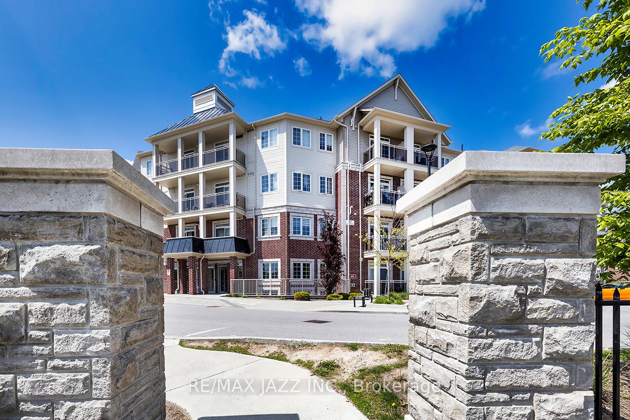 203 - 80 Aspen Springs Drive, Clarington, ON L1C 0V4