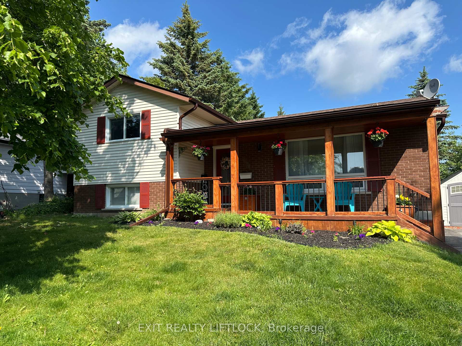 2031 Moncrief Road, Peterborough West, ON K9K 1B2