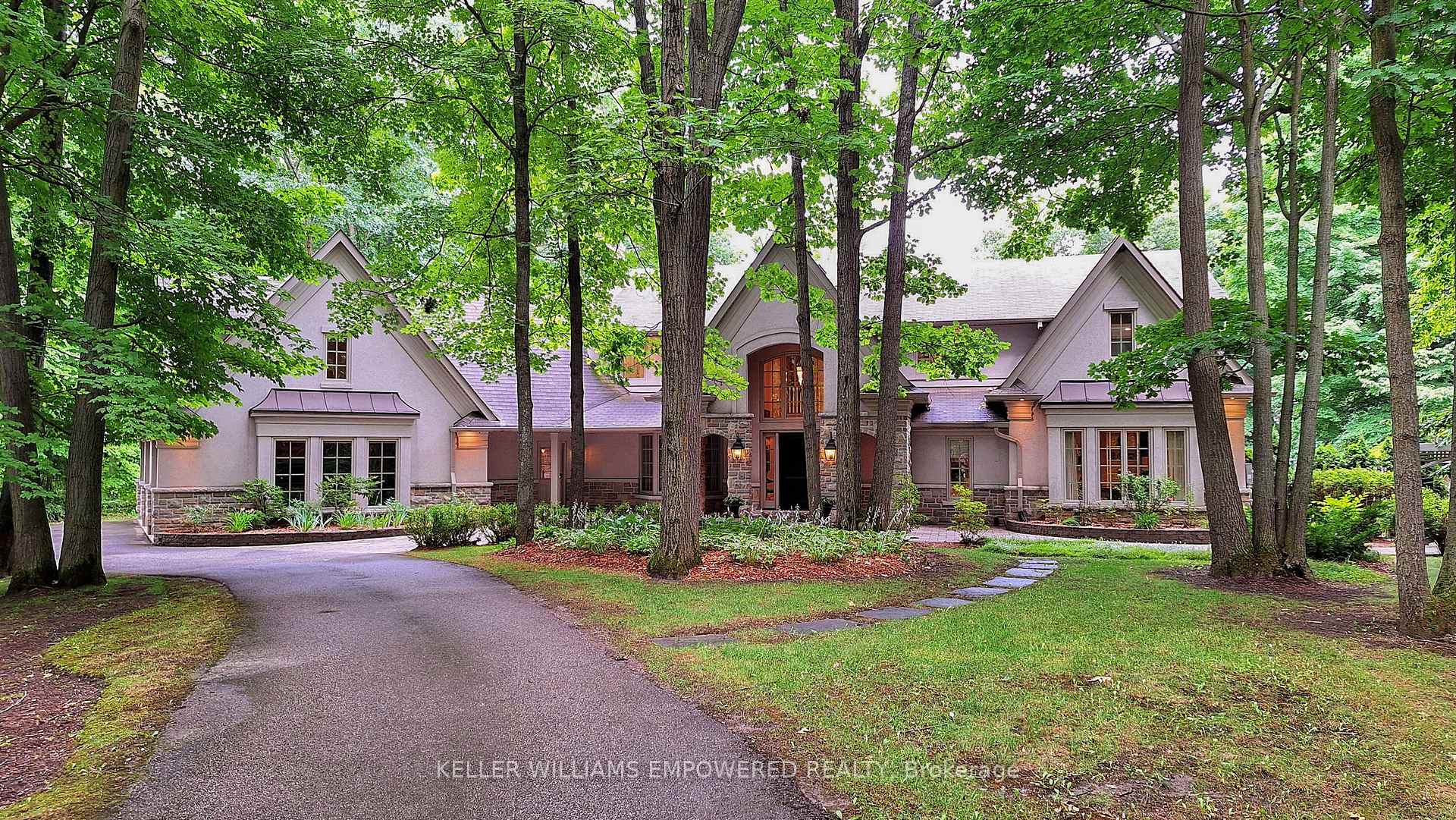 204 Forest Ridge Road, Richmond Hill, ON L4E 3L8