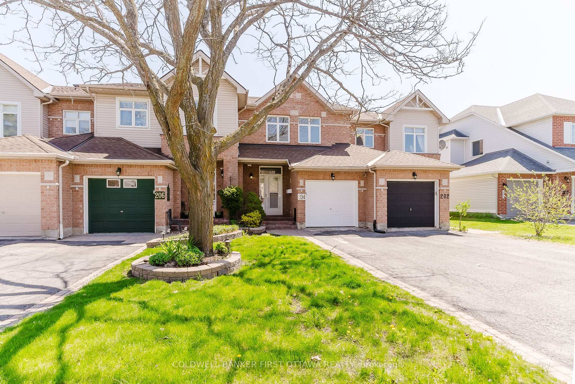 204 Windhurst Drive, Barrhaven, ON K2G 6H9